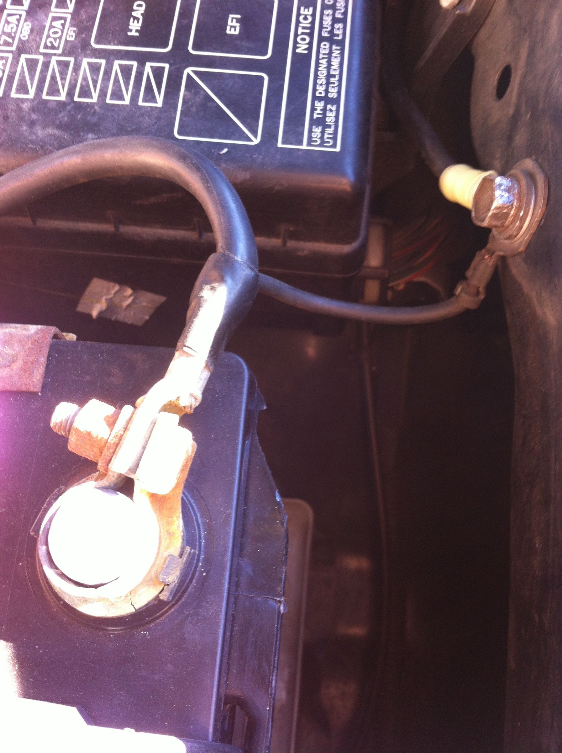 Correctly Install a Power Inverter in Your Car : 5 Steps - Instructables