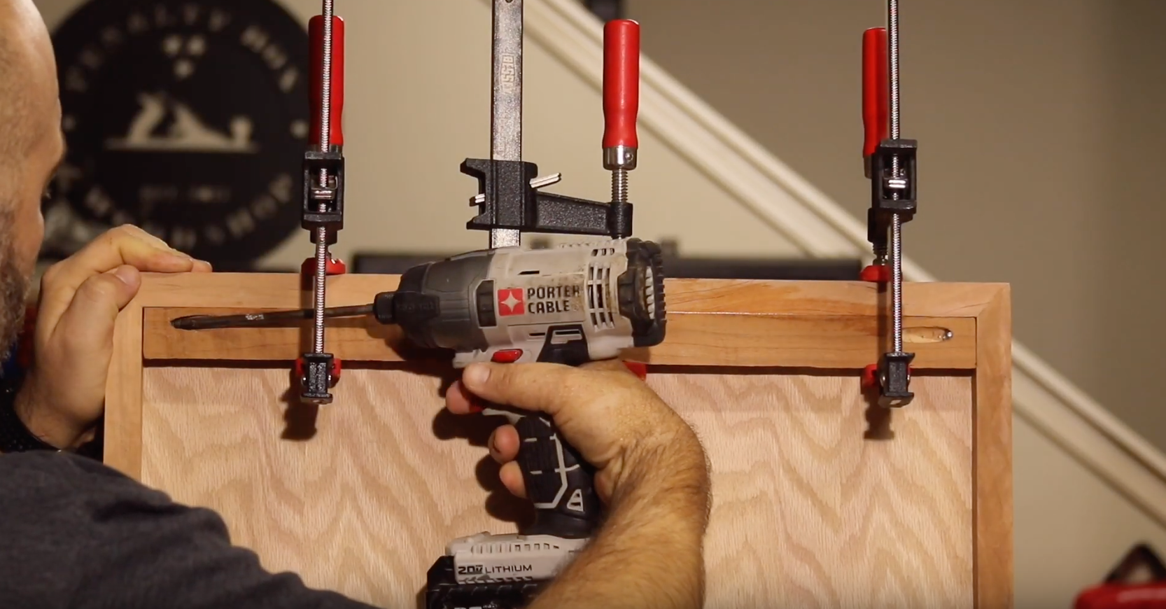 DIY Wall Mount Display Cabinet - Free Plans! : 7 Steps - Instructables