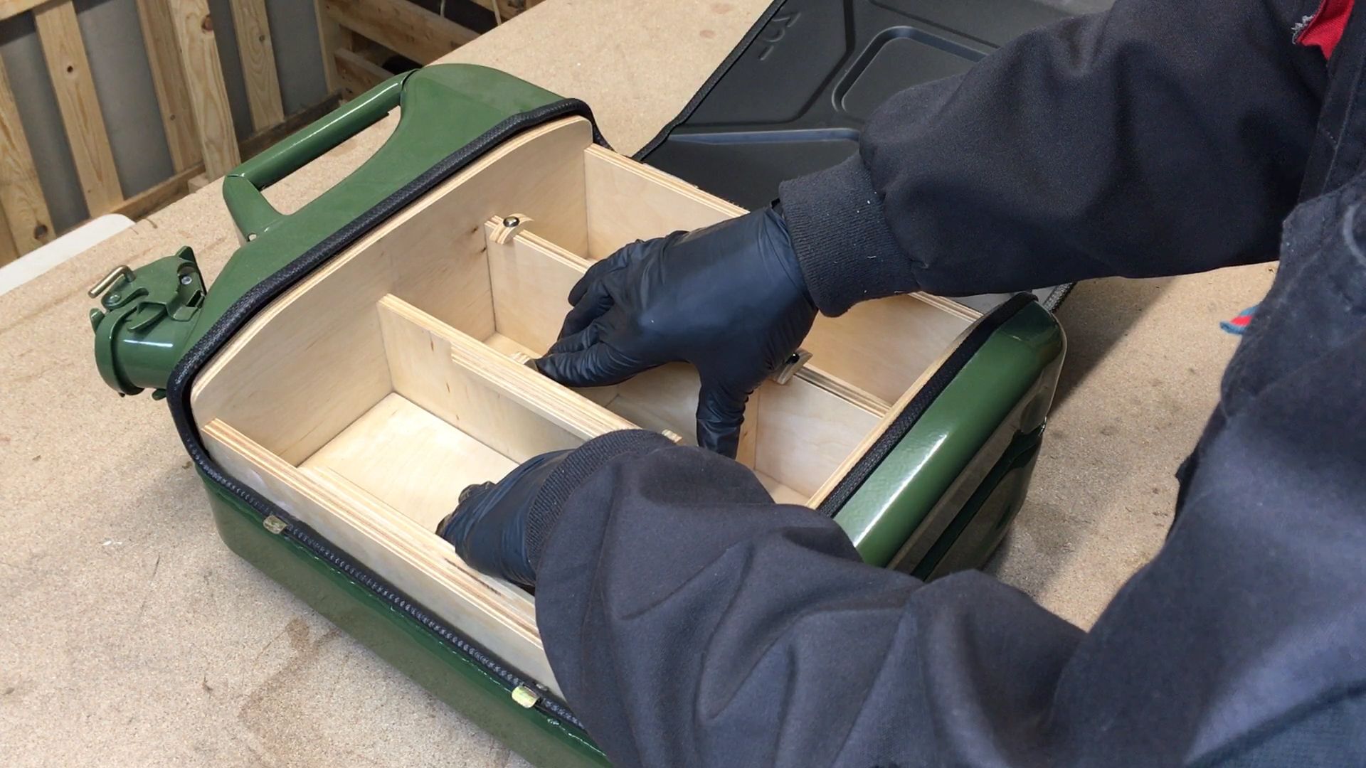 How to Make a Mini Bar From Jerry Can : 10 Steps (with Pictures ...