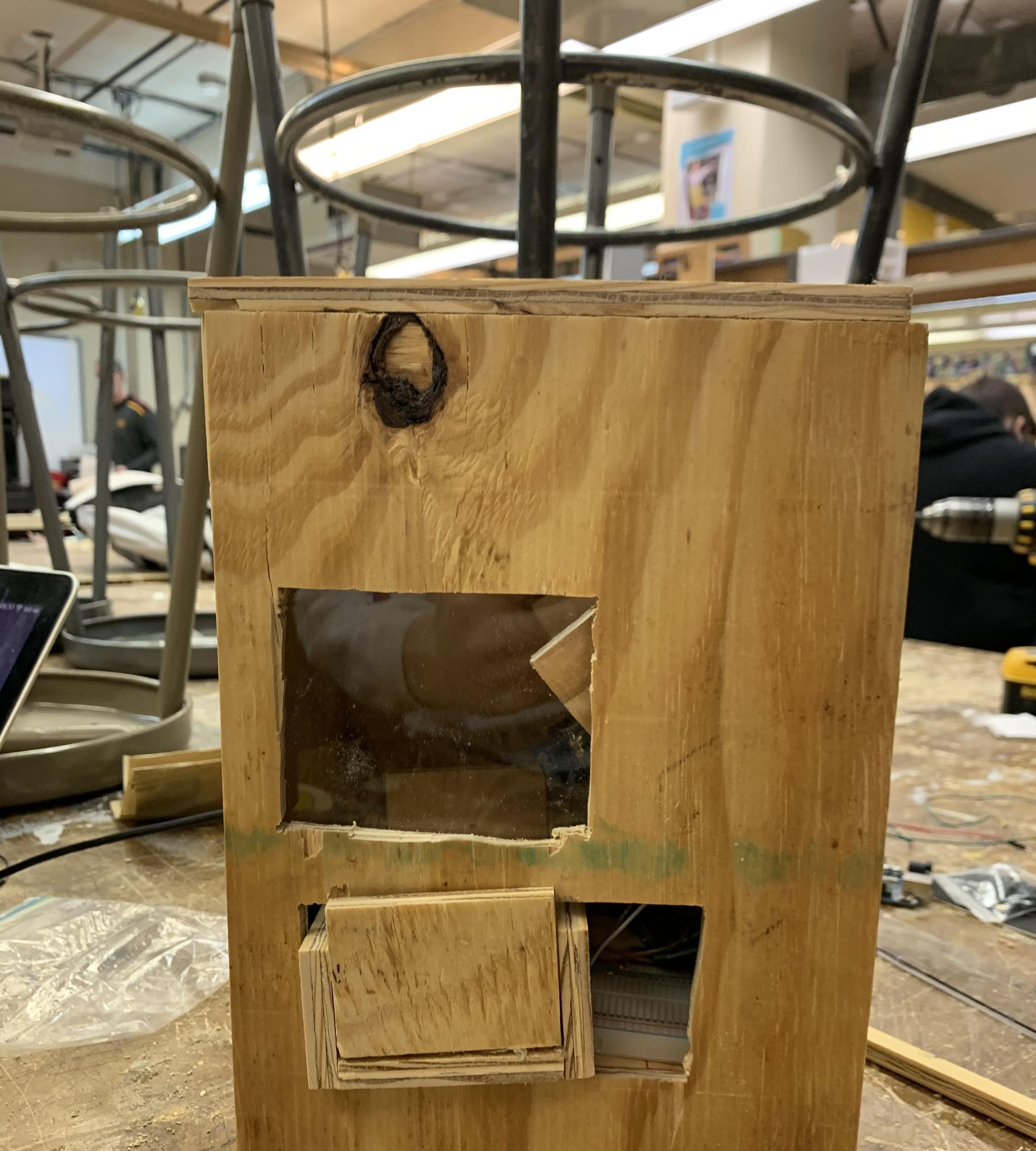 vending machine using an arduino DIY Project to Discover - FindingDIY