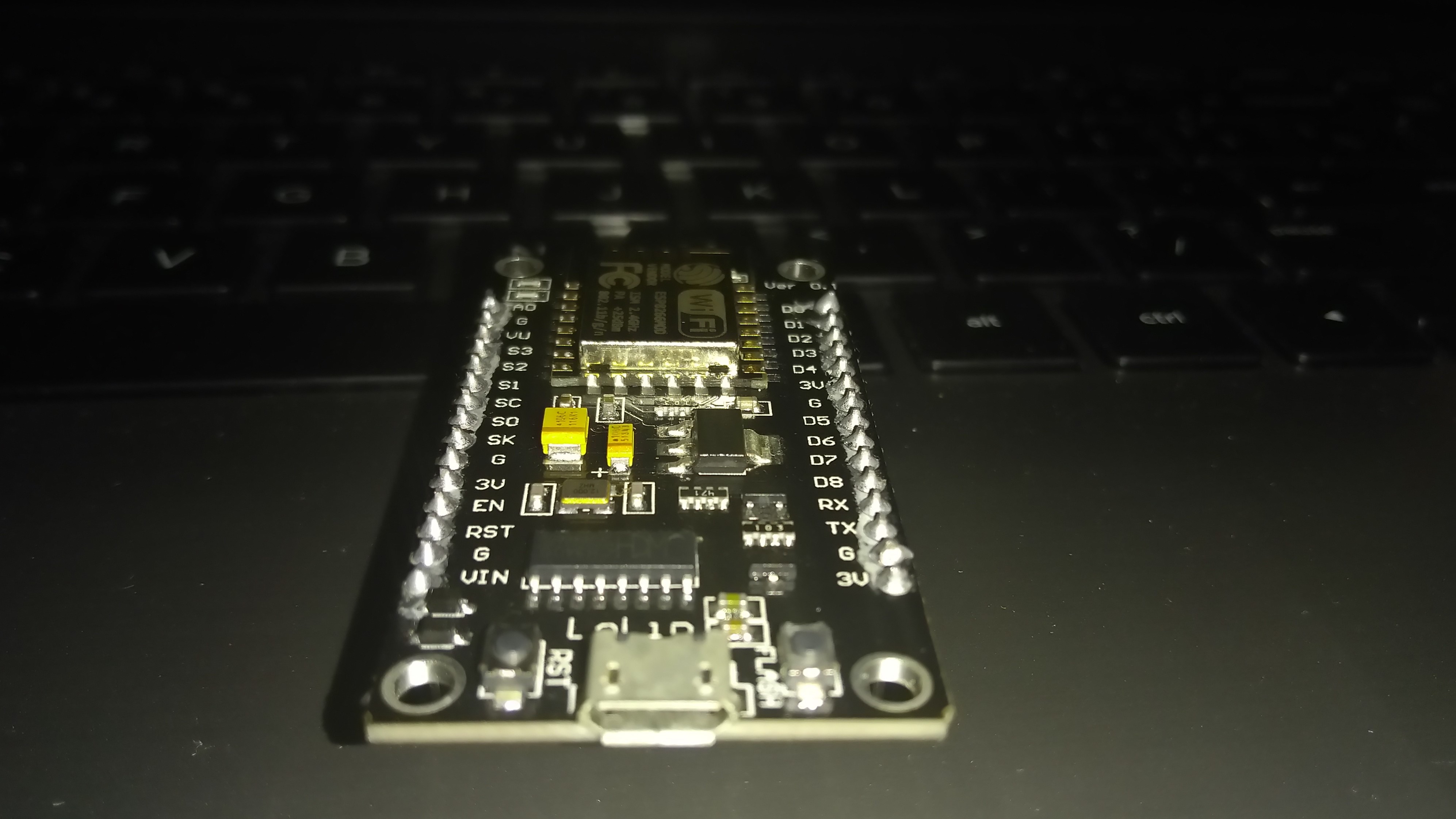 ESP8266 (NodeMCU) Based Portable Deauther and Beacon Attacker Using ...