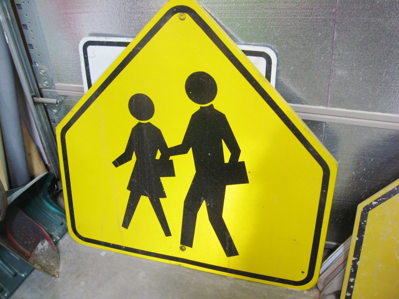 Stop Sign Coffee Table : 7 Steps (with Pictures) - Instructables