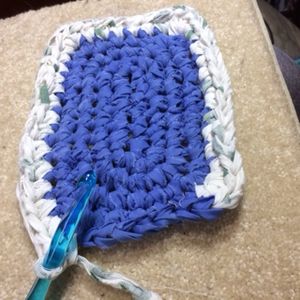 From Old Bedsheets to New Rugs : 7 Steps (with Pictures) - Instructables