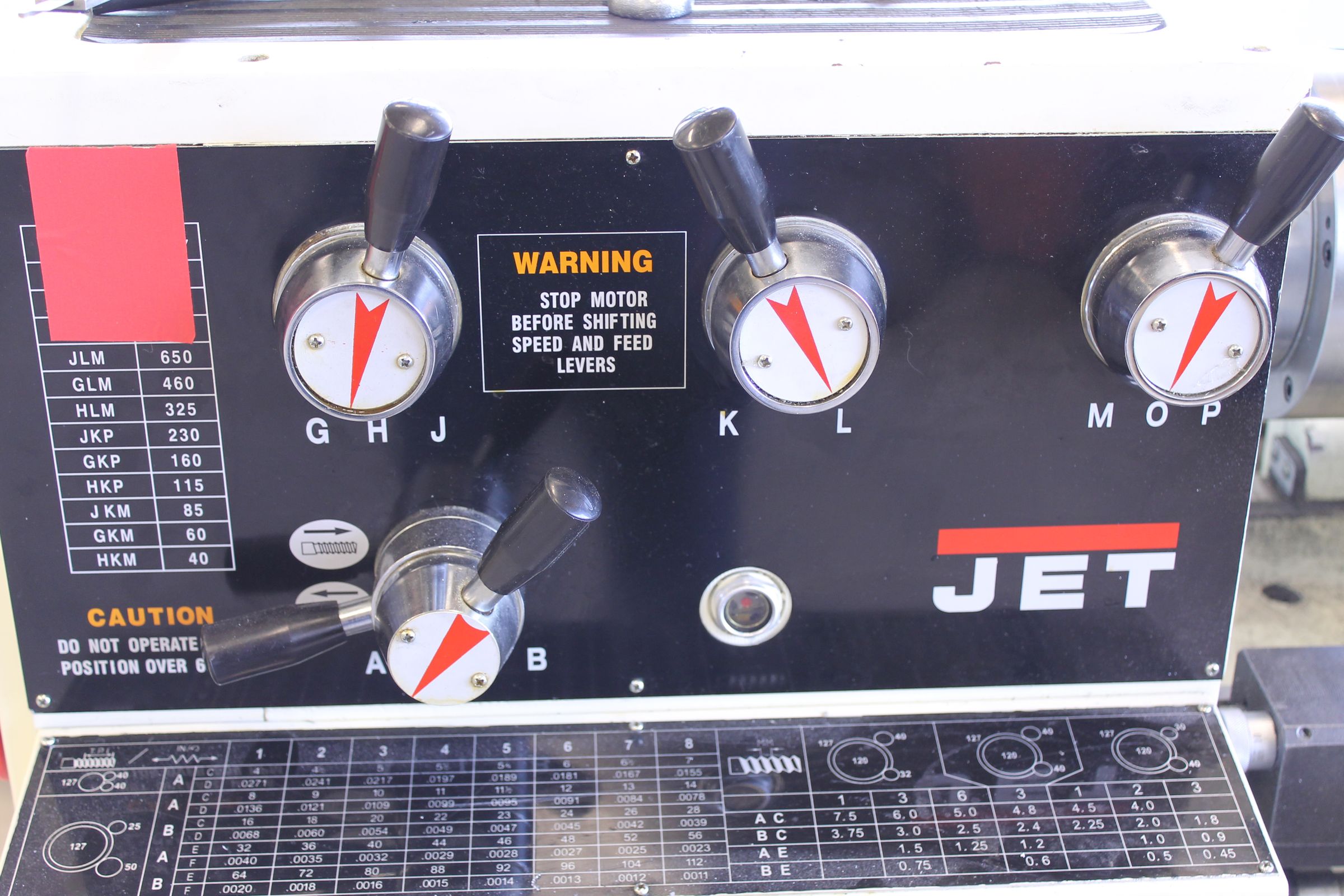 How to Decrease the Diameter of Bar Stock on a Metal Lathe : 9 Steps ...