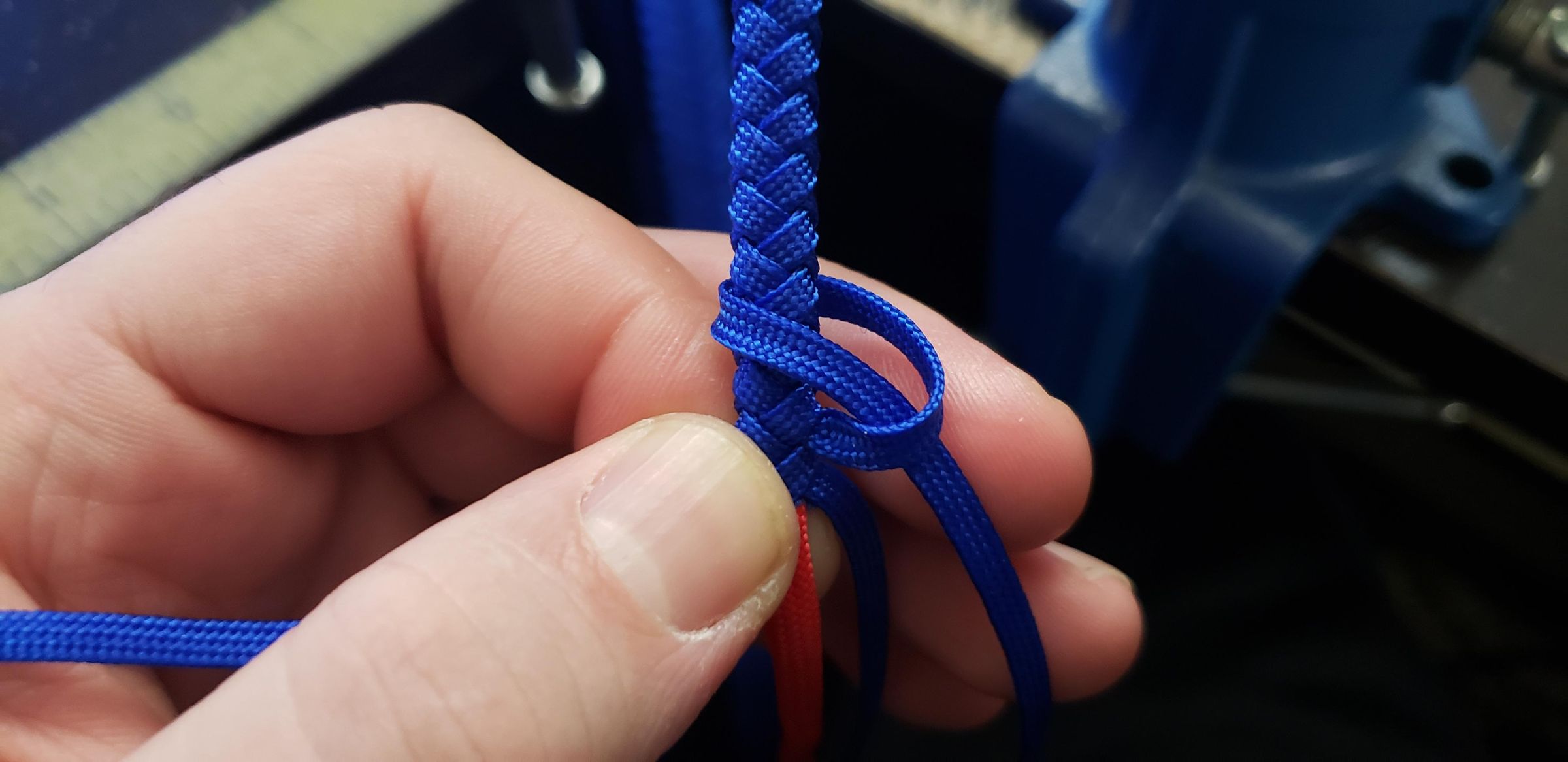 Tygra's Bolo-Whip With Paracord in 16 Plait : 9 Steps (with Pictures ...