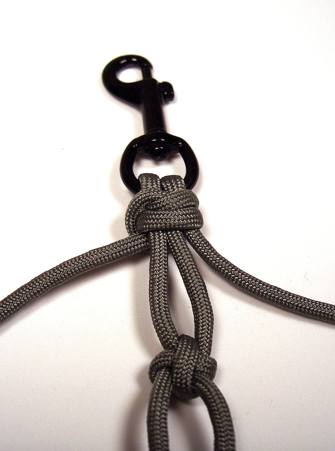 Cross Knot Paracord Lanyard : 13 Steps (with Pictures) - Instructables