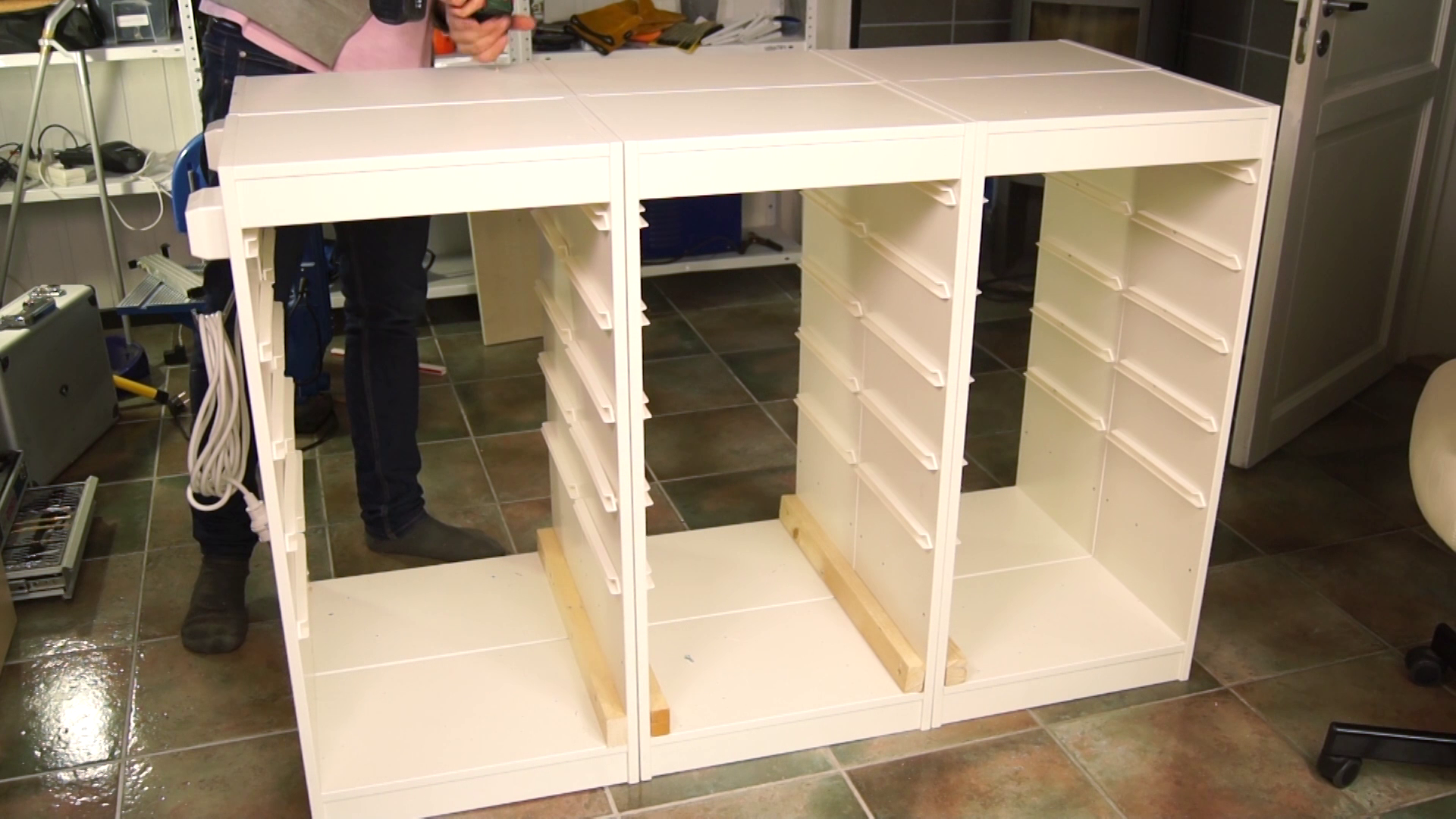 IKEA Hack: Practical Workbench : 11 Steps (with Pictures) - Instructables