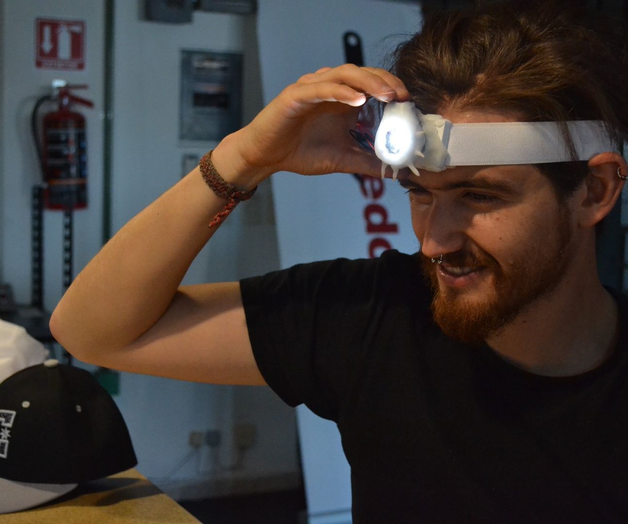 Hacedores Makerspace Completo - Instructables