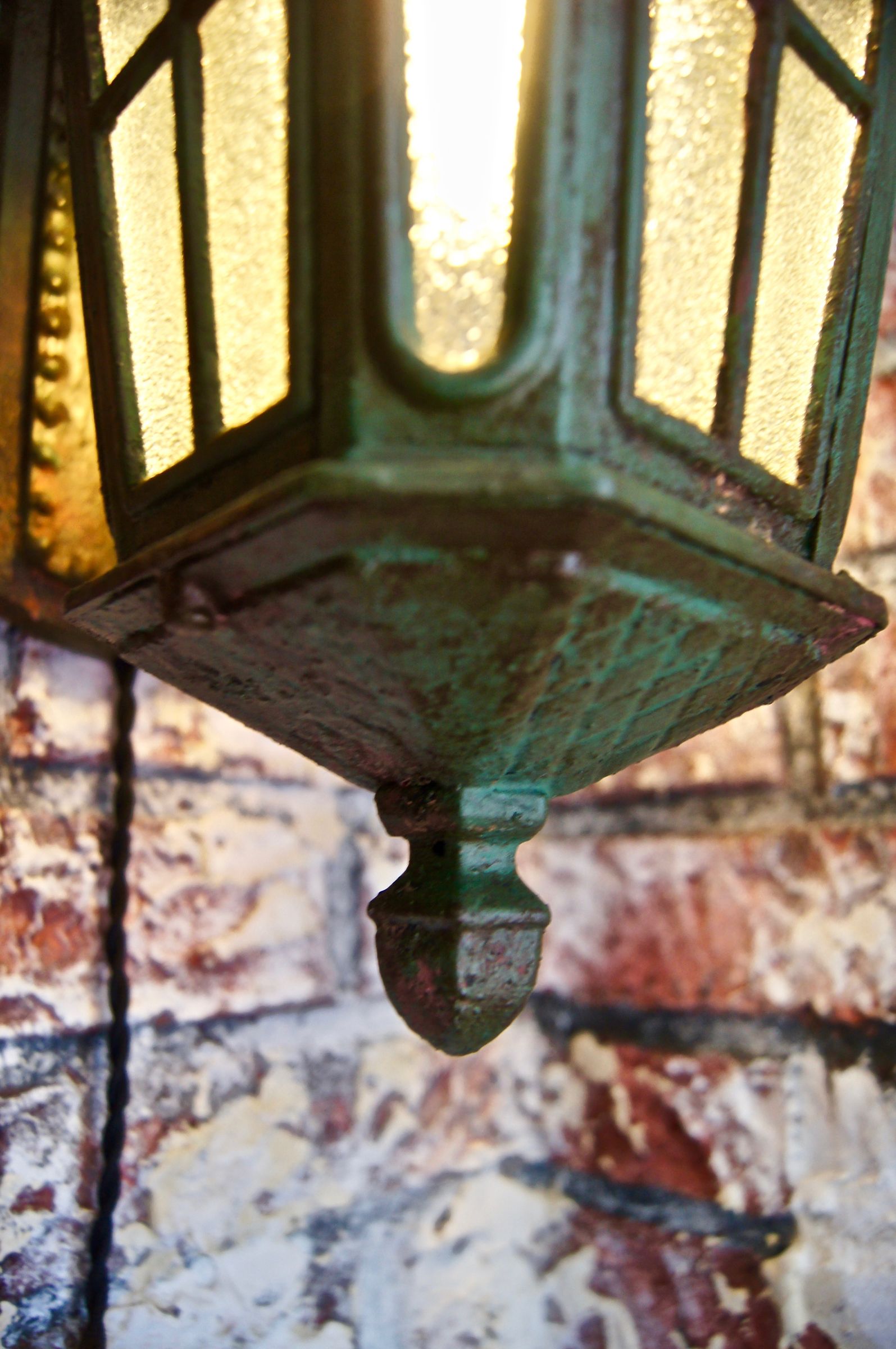 Faux Rusty Wall Light! : 7 Steps (with Pictures) - Instructables