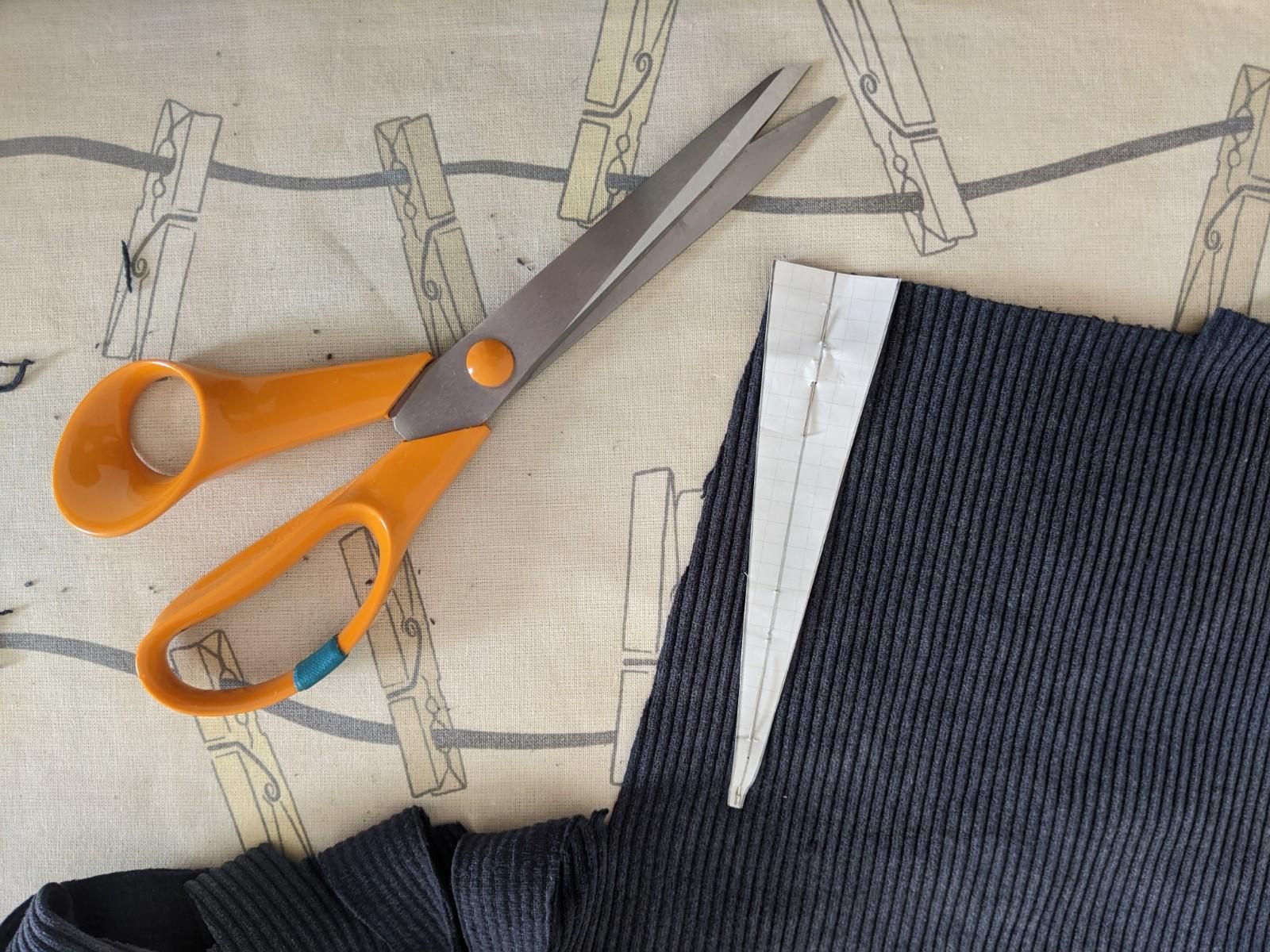 Upcycled Fabric Backgammon Board : 10 Steps (with Pictures) - Instructables