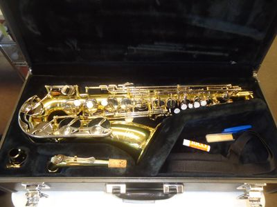 How to Play the Alto Saxophone : 4 Steps - Instructables