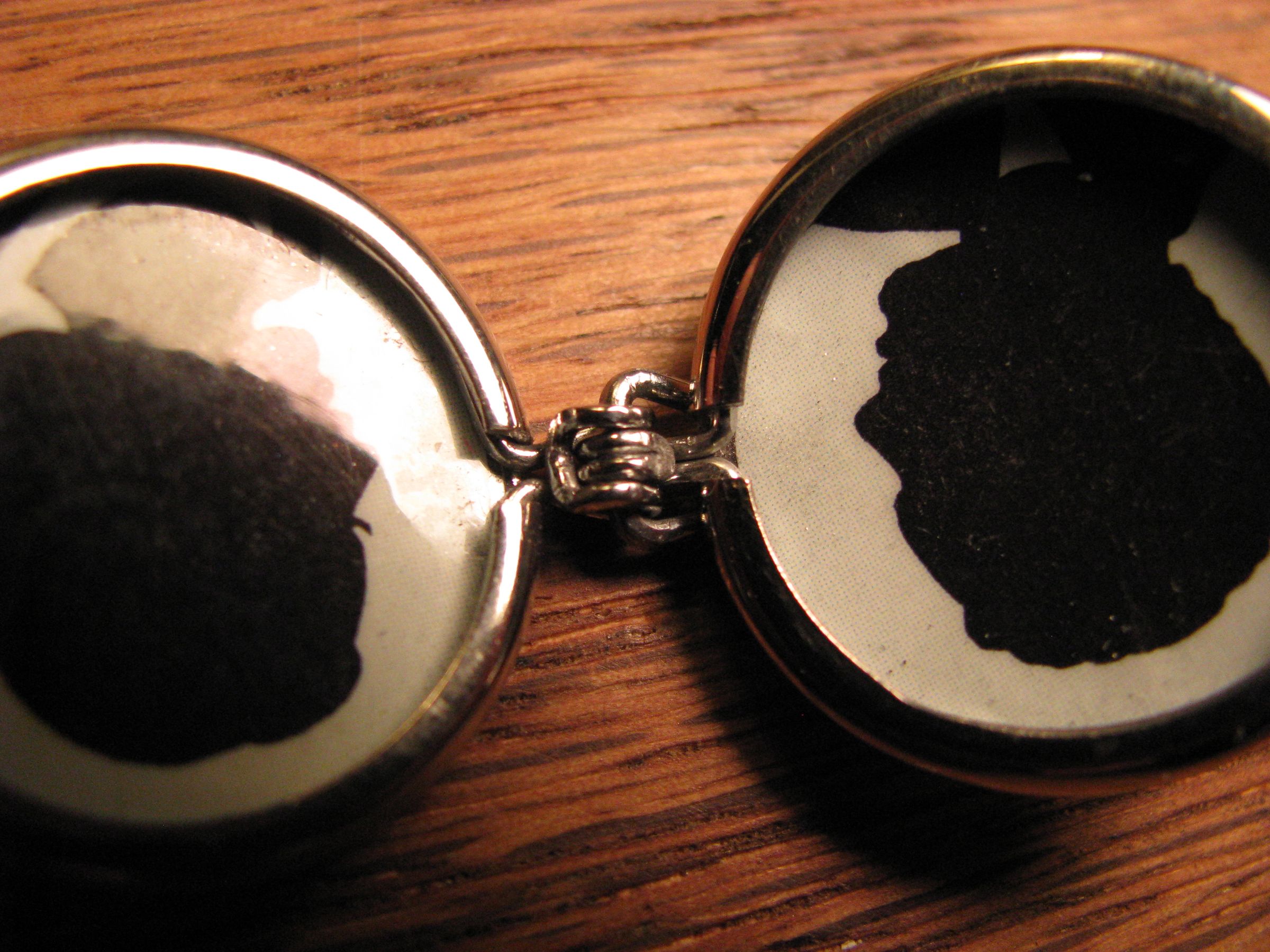 How to Make a Vintage Locket : 11 Steps (with Pictures) - Instructables