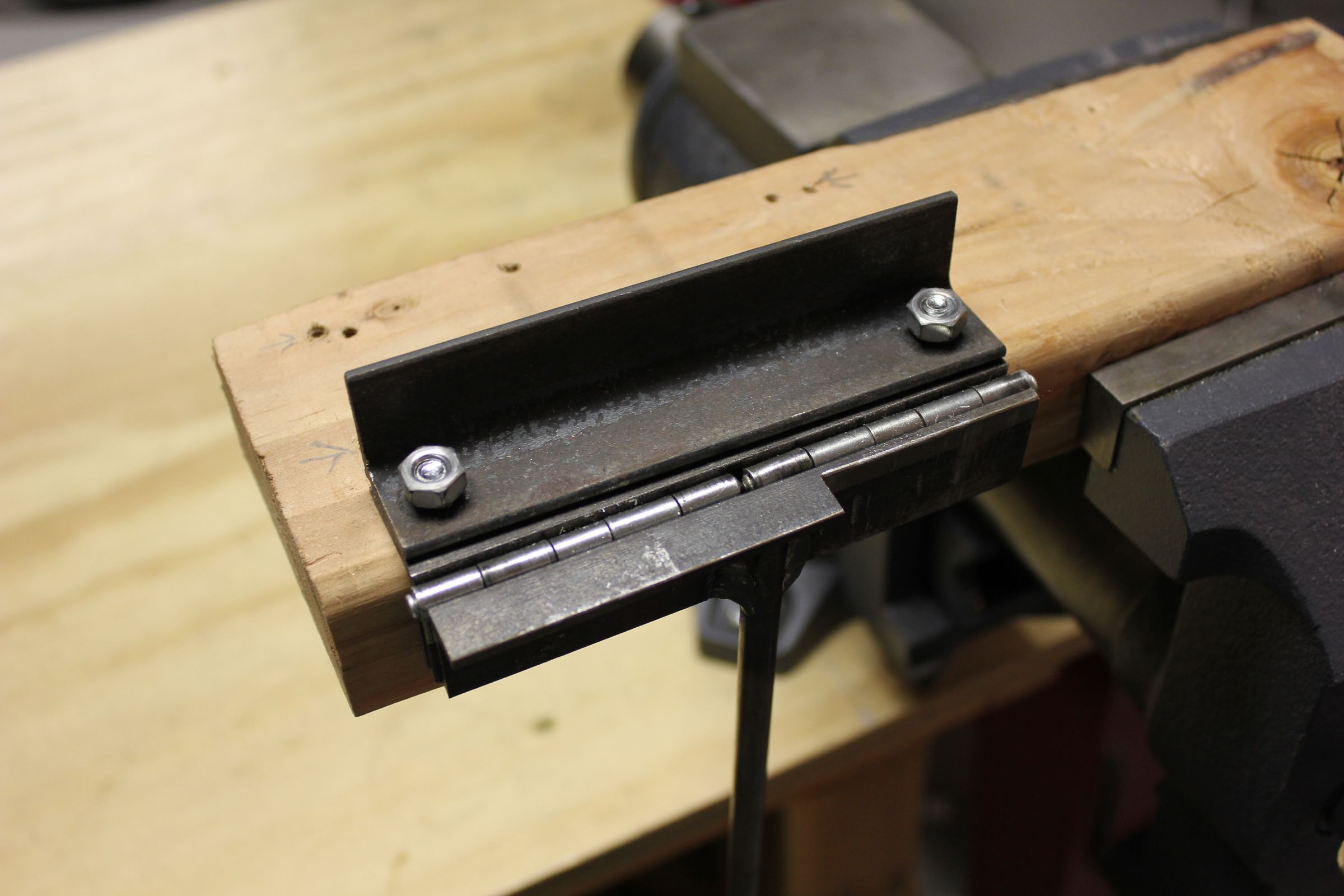 Homemade Mini Bend Brake : 7 Steps (with Pictures) - Instructables