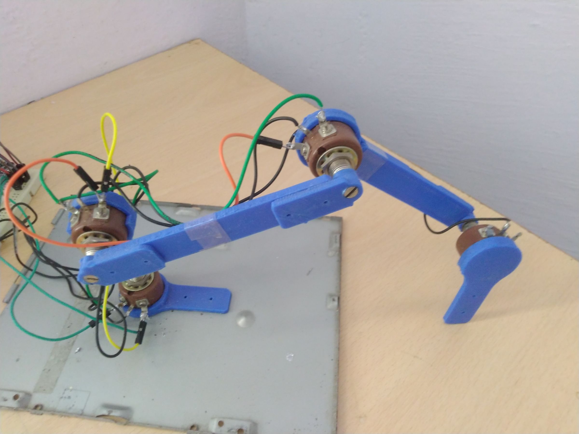 Moslty 3D-printed Robotic Arm That Mimics Puppet Controller : 11 Steps ...