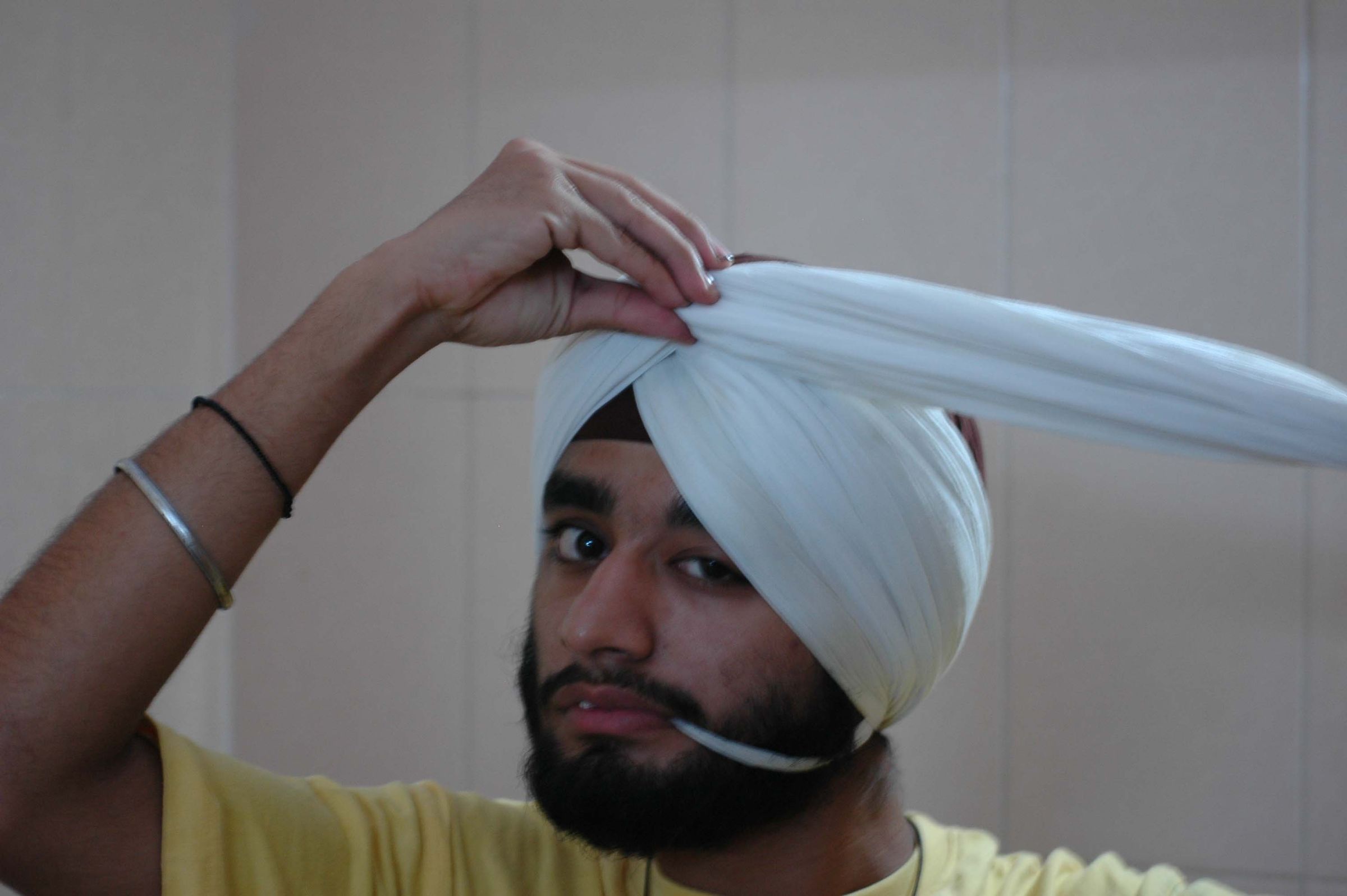 How to Tie a Pagari (Indian Turban) : 12 Steps (with Pictures ...