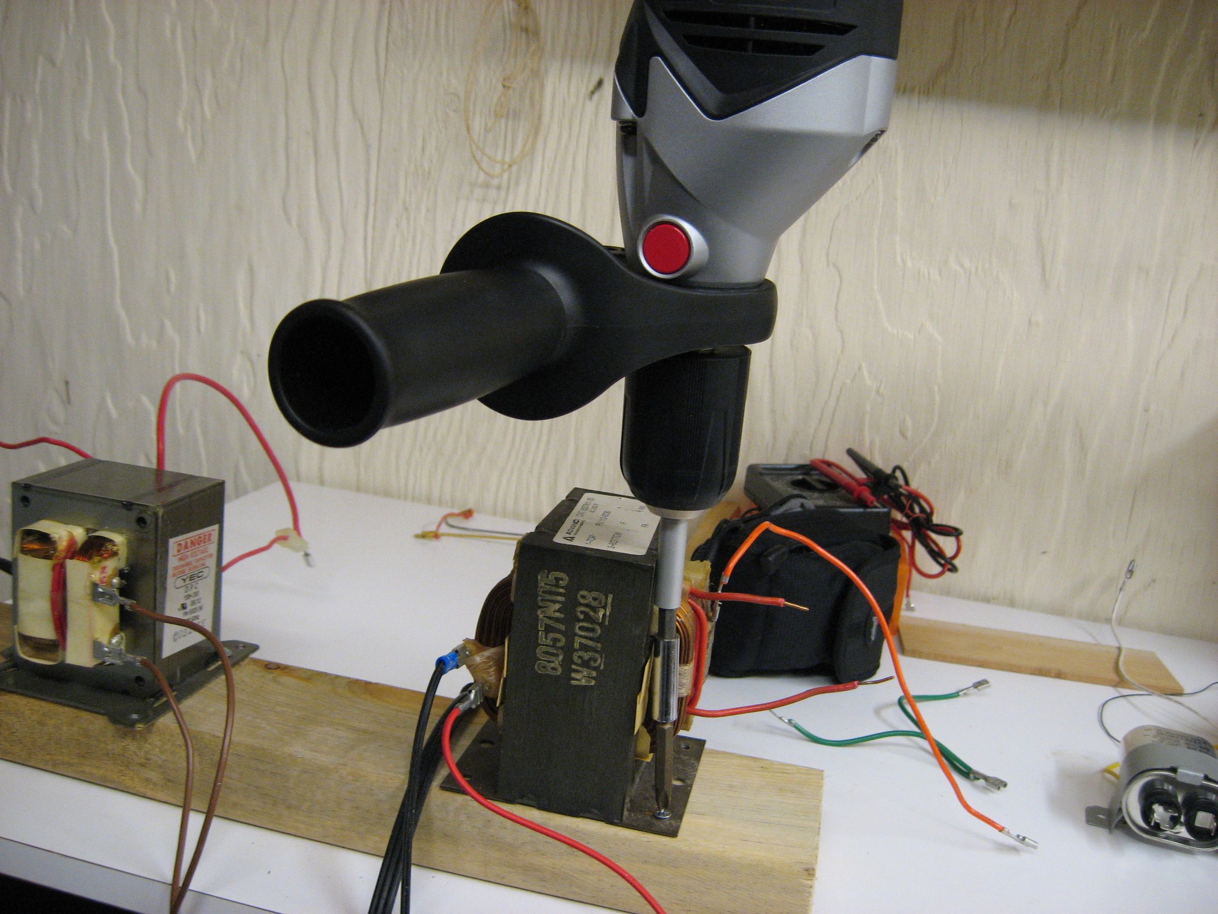 Microwave Oven Transformer High Voltage Rig : 7 Steps - Instructables