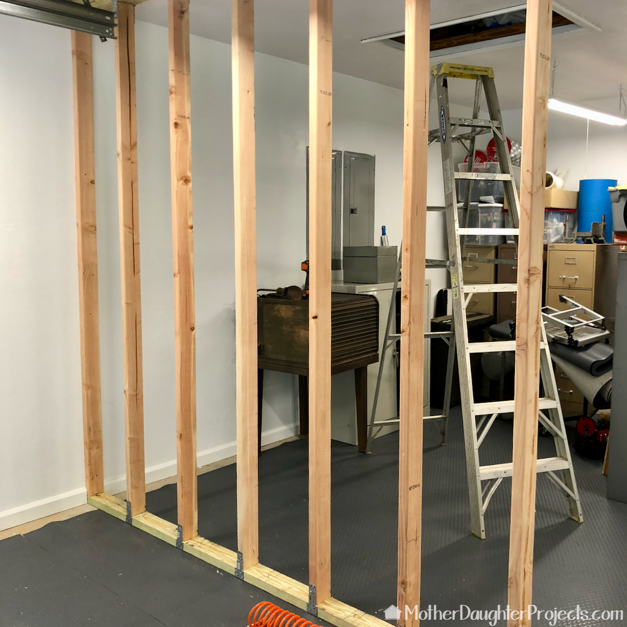 Let's Build a Partition Wall : 8 Steps (with Pictures) - Instructables