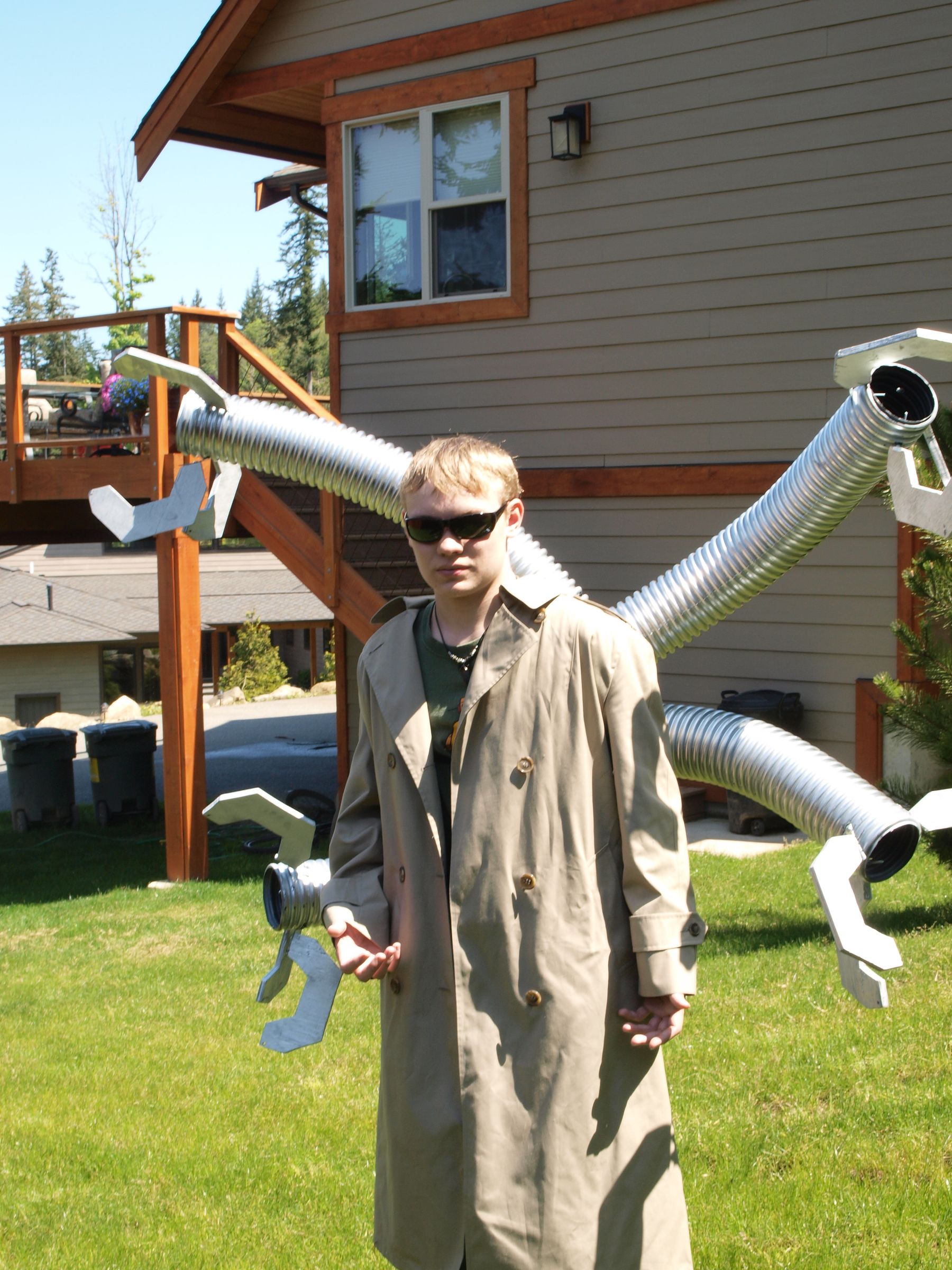 Full-Size Doc Ock Costume : 8 Steps (with Pictures) - Instructables