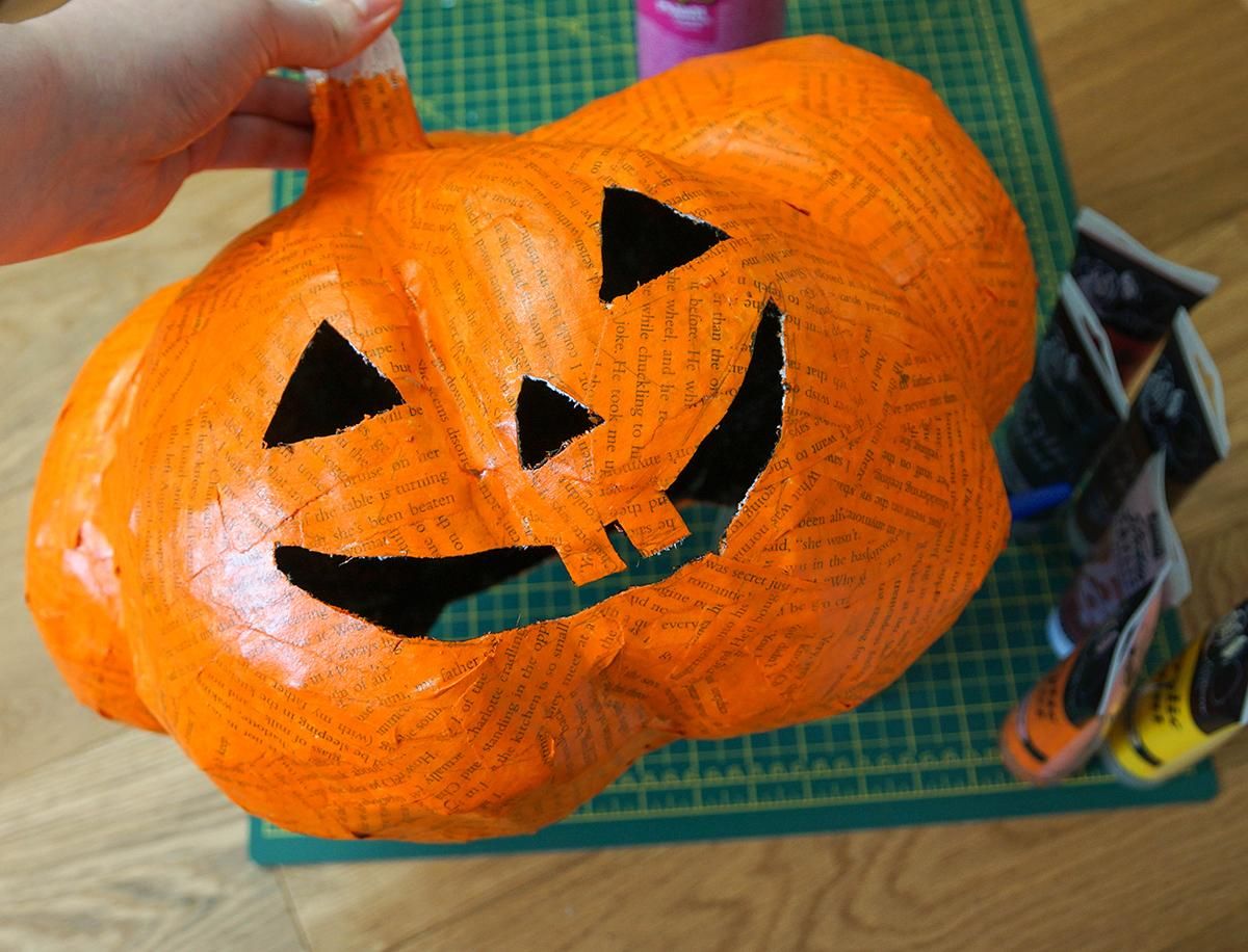DIY Mod-Roc PUMPKIN ! | How to Make a Large Halloween Prop : 8 Steps ...