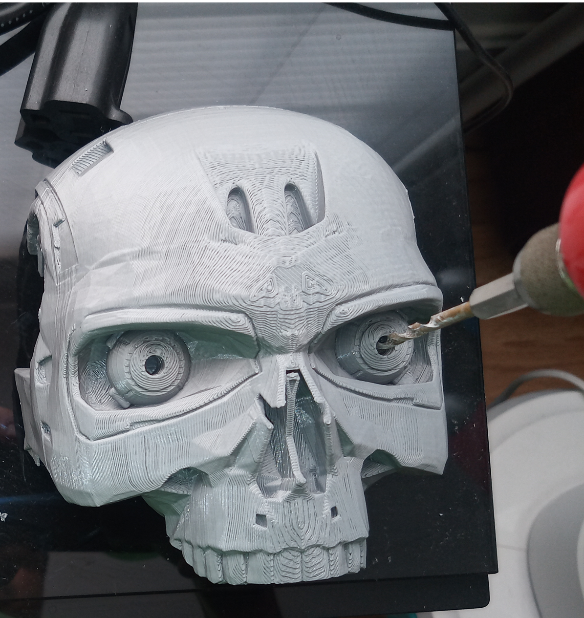 The Glowing Eyes Terminator T-800 Exoskull From Thingiverse : 7 Steps ...