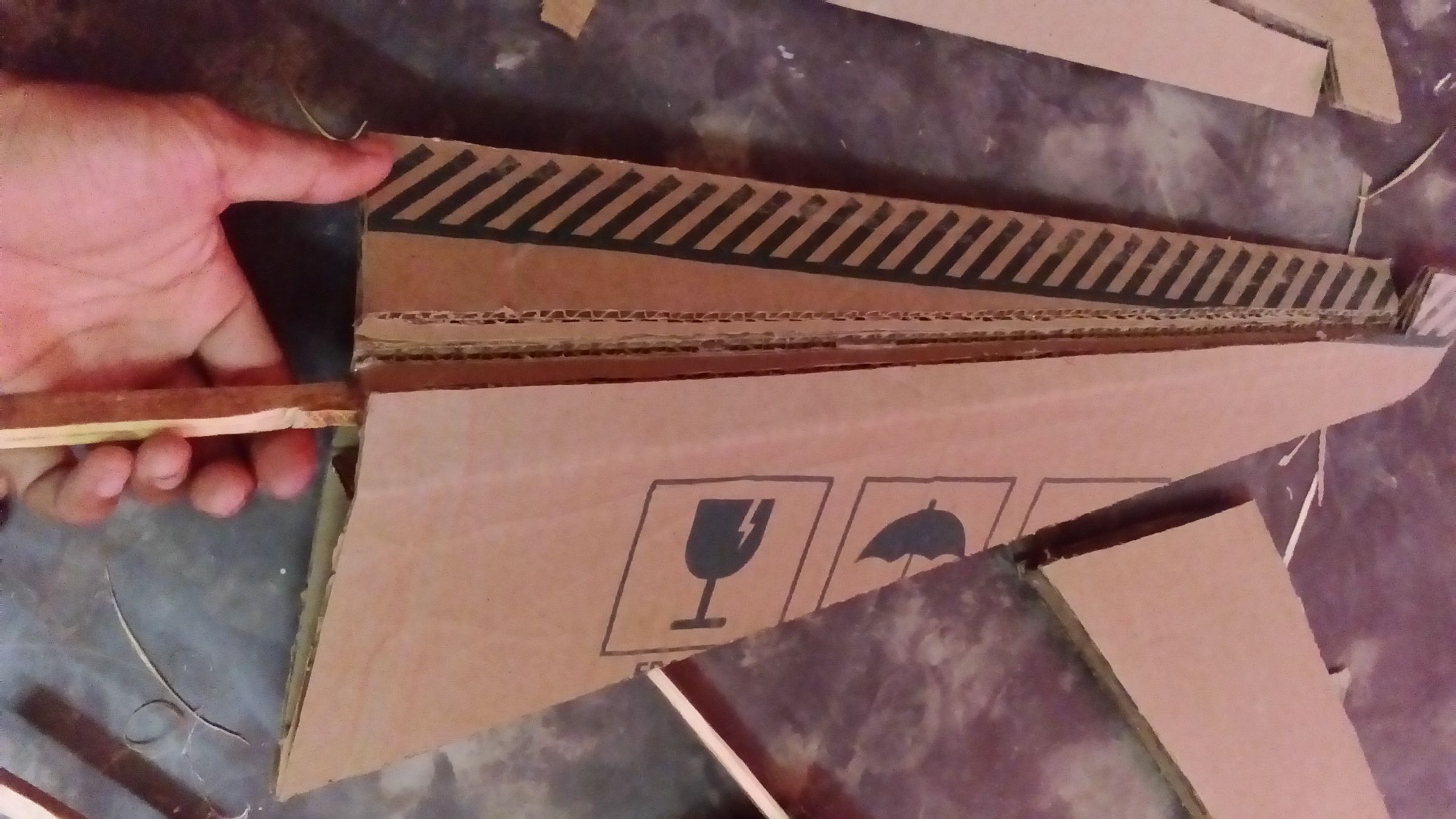 Boeing 737-800 Build Out of CARDBOARD : 9 Steps (with Pictures ...
