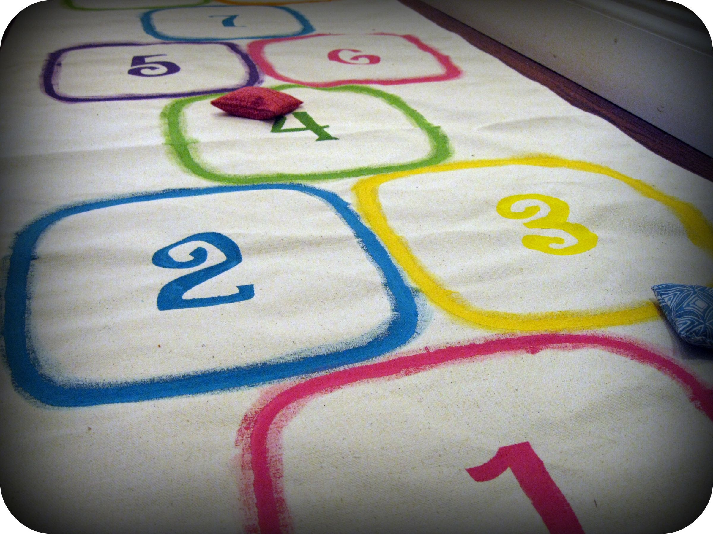 Indoor/Outdoor Hopscotch Mat : 7 Steps - Instructables