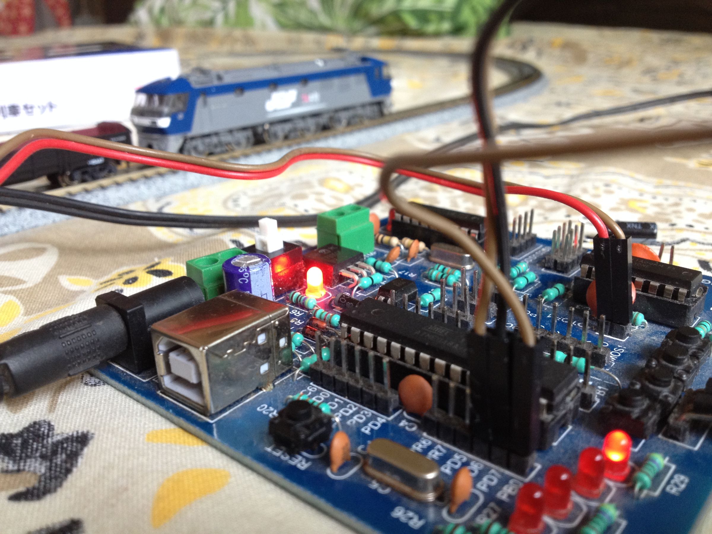 Simple Automated Point to Point Model Railroad Running Two Trains : 13 ...