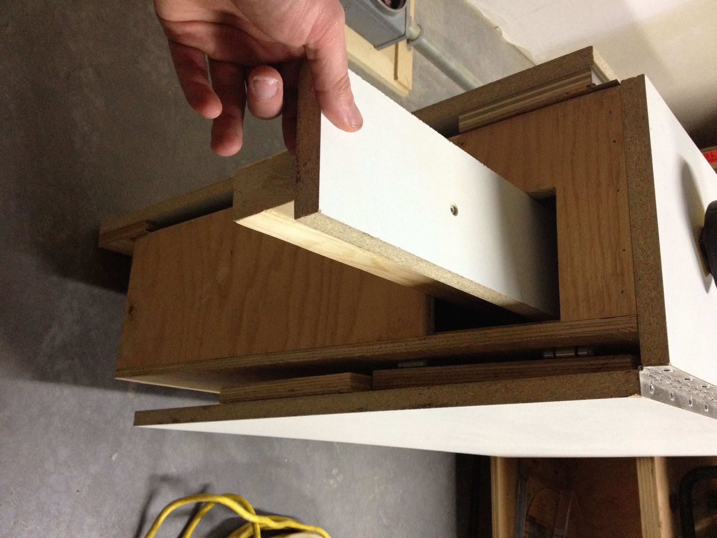 Tablesaw Outfeed Support Workstation With Aux Fence & Storage : 4 Steps ...