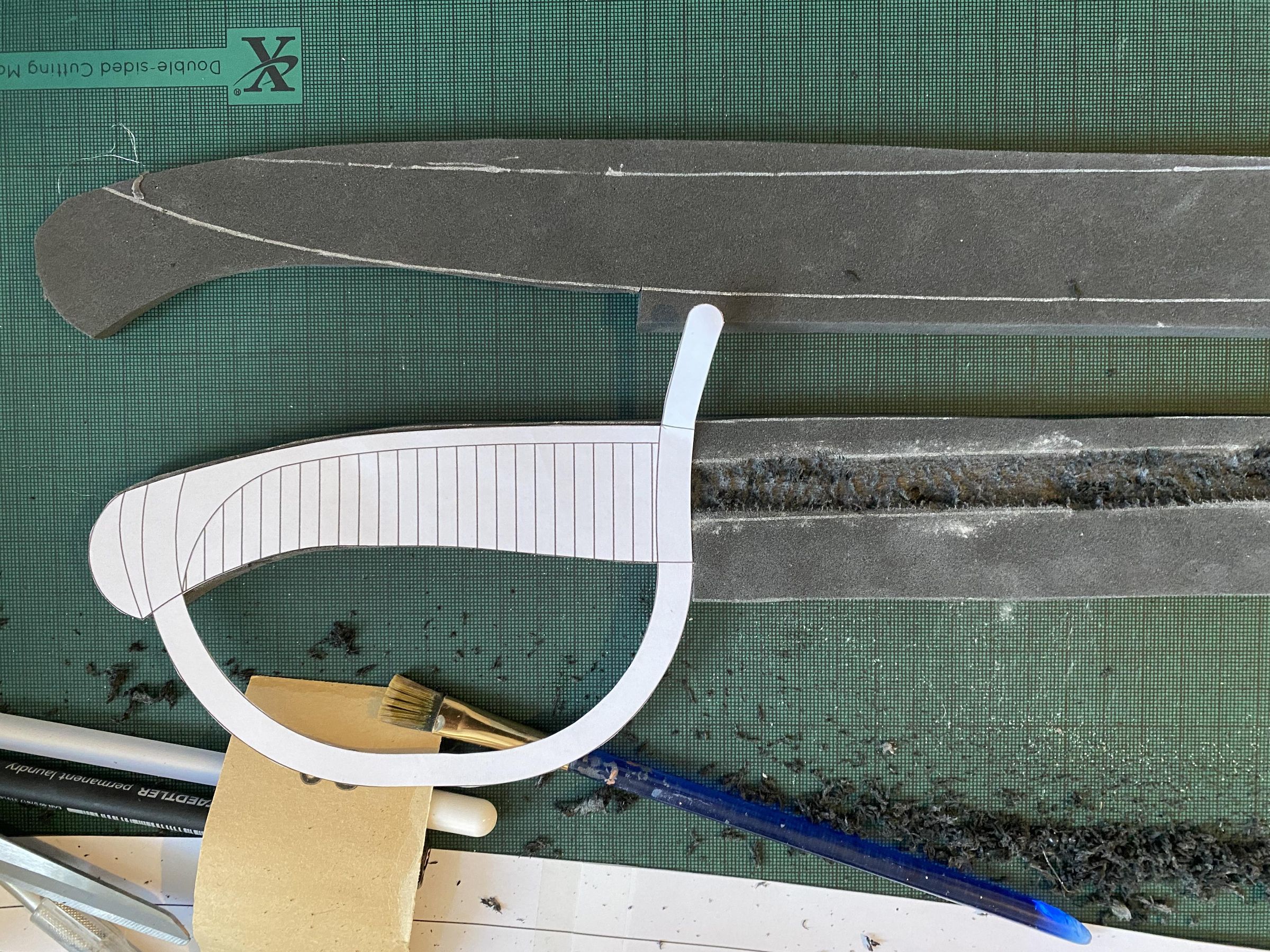 How to Make a LARP Safe Pirate Cutlass : 28 Steps (with Pictures ...