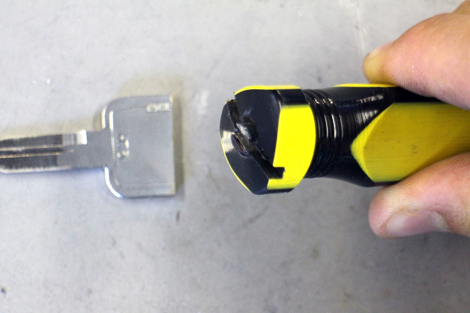 Screwdriver Car Key : 7 Steps (with Pictures) - Instructables