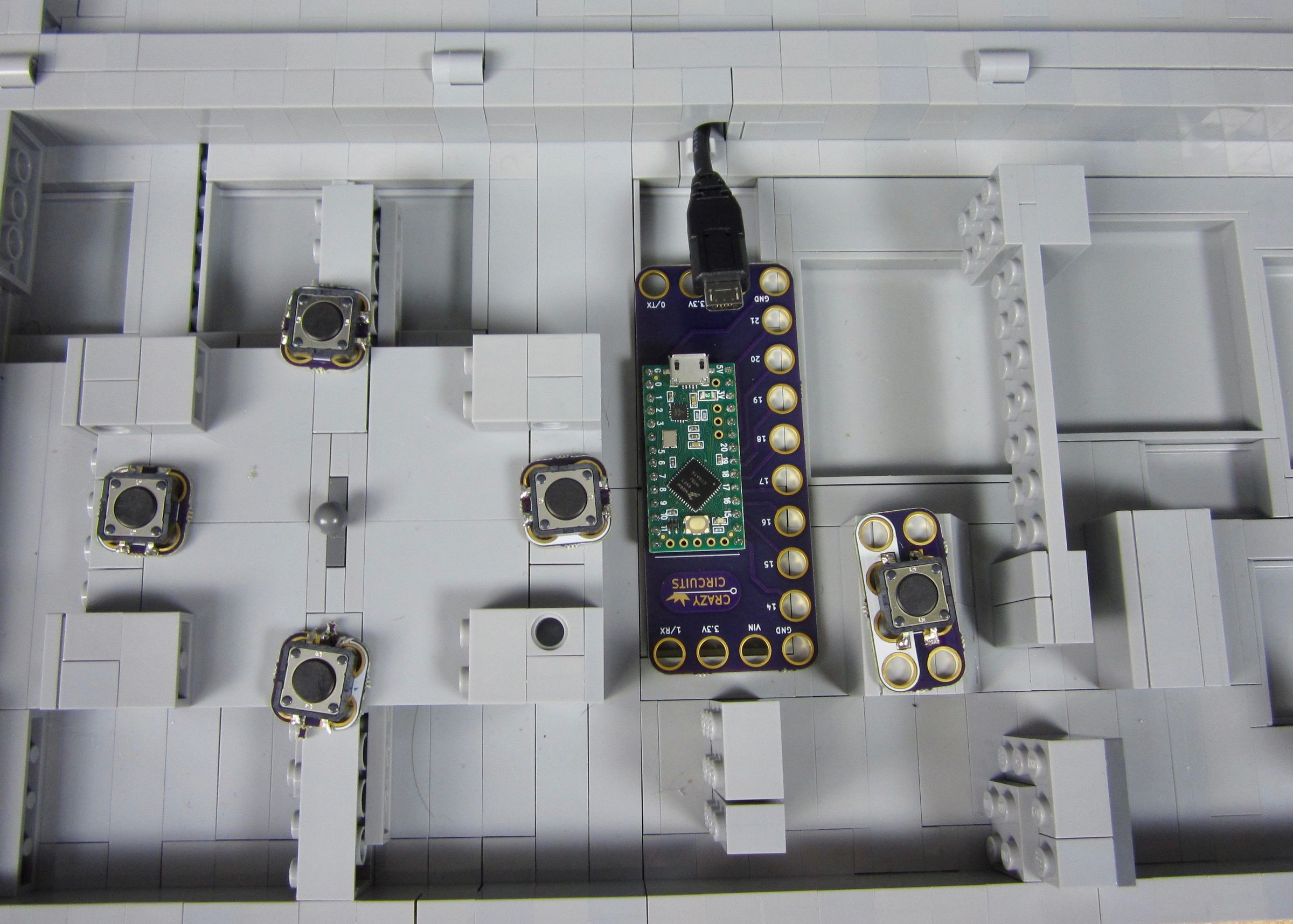 Giant LEGO NES Controller : 15 Steps (with Pictures) - Instructables