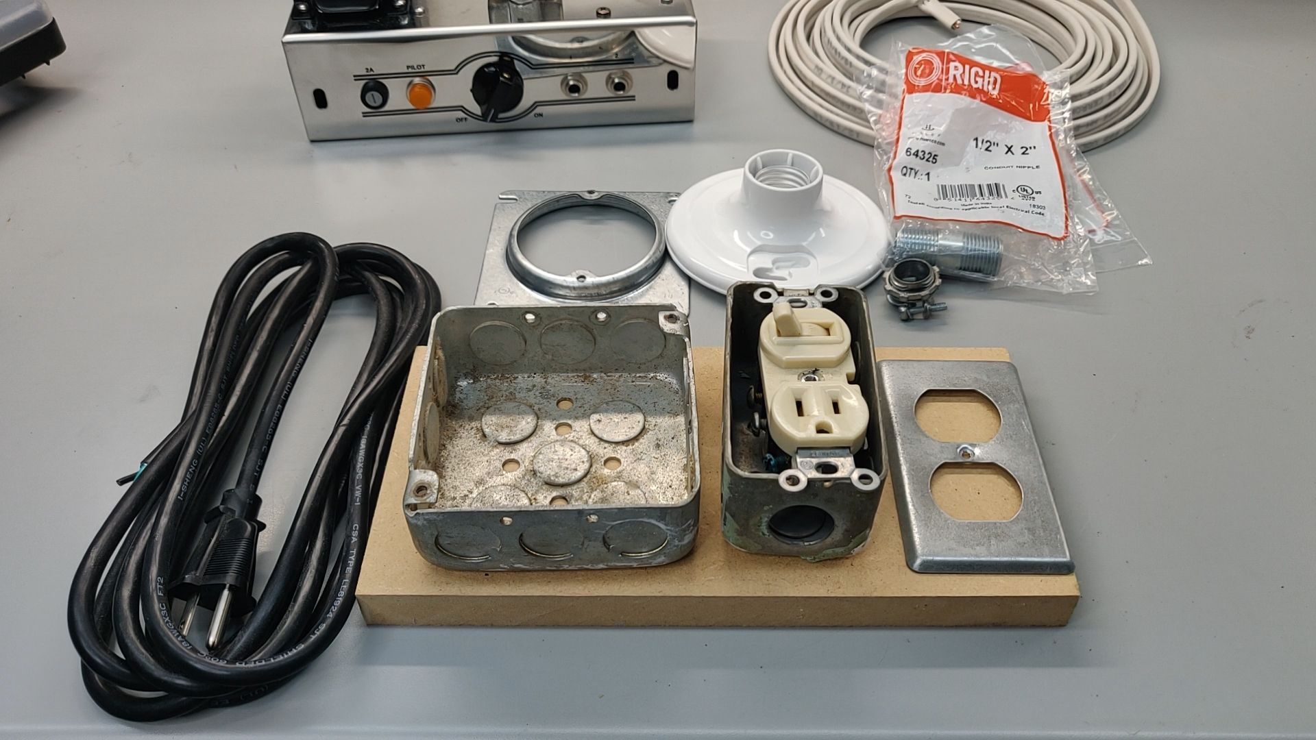 Light Bulb Current Limiter : 9 Steps (with Pictures) - Instructables