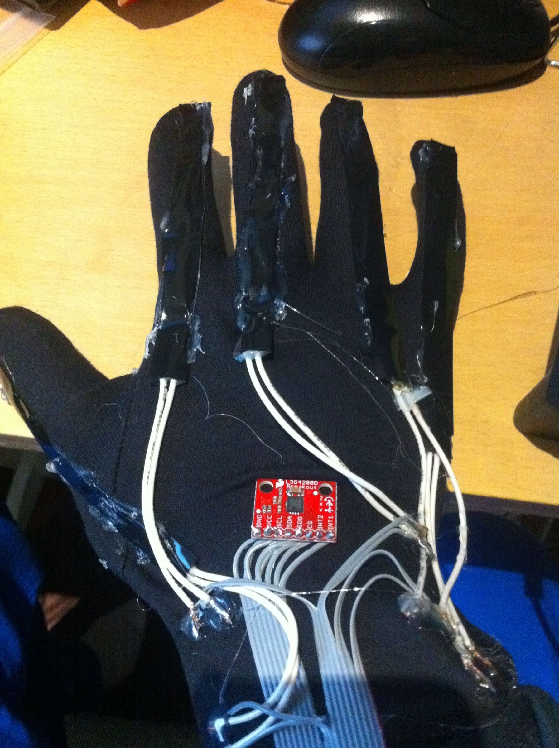 Motion Controlled Robotic Arm : 10 Steps (with Pictures) - Instructables