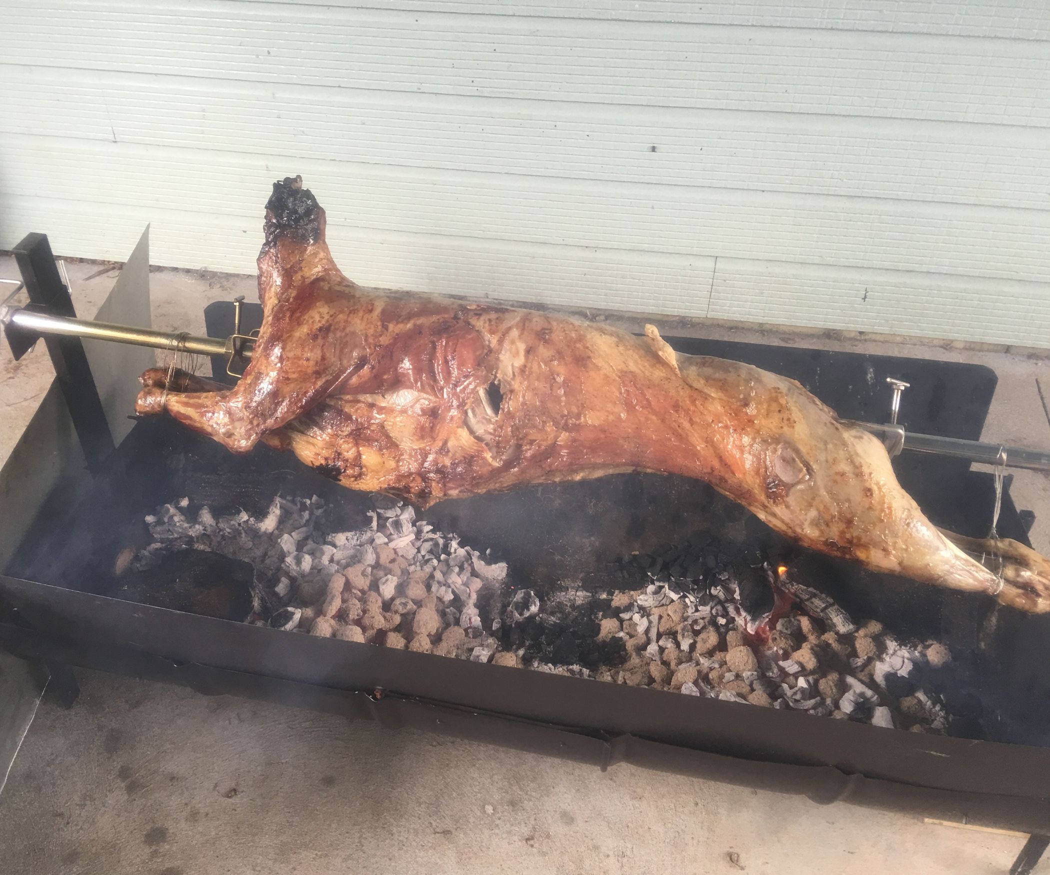 DIY CHEAP SPIT ROAST/PIG SPIT : 7 Steps - Instructables
