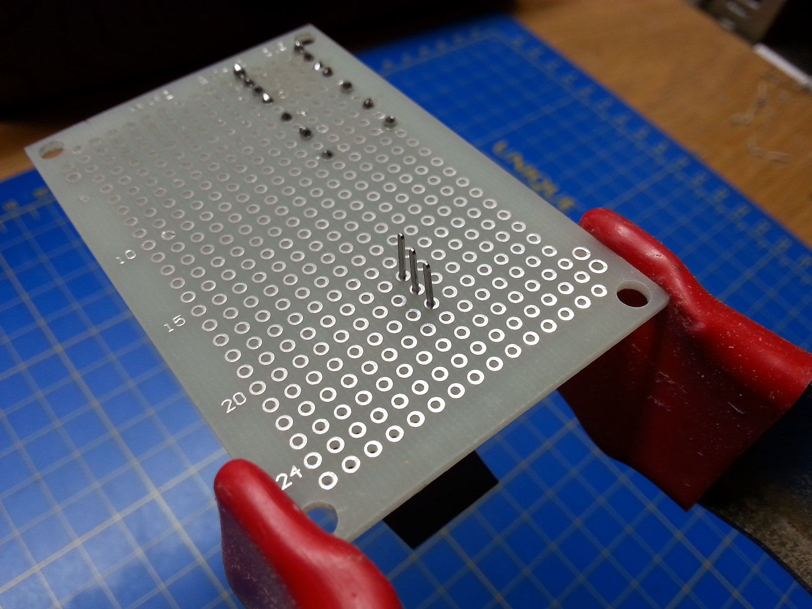10 DIY Alternatives to Off-The-Shelf Electronics Components : 11 Steps ...