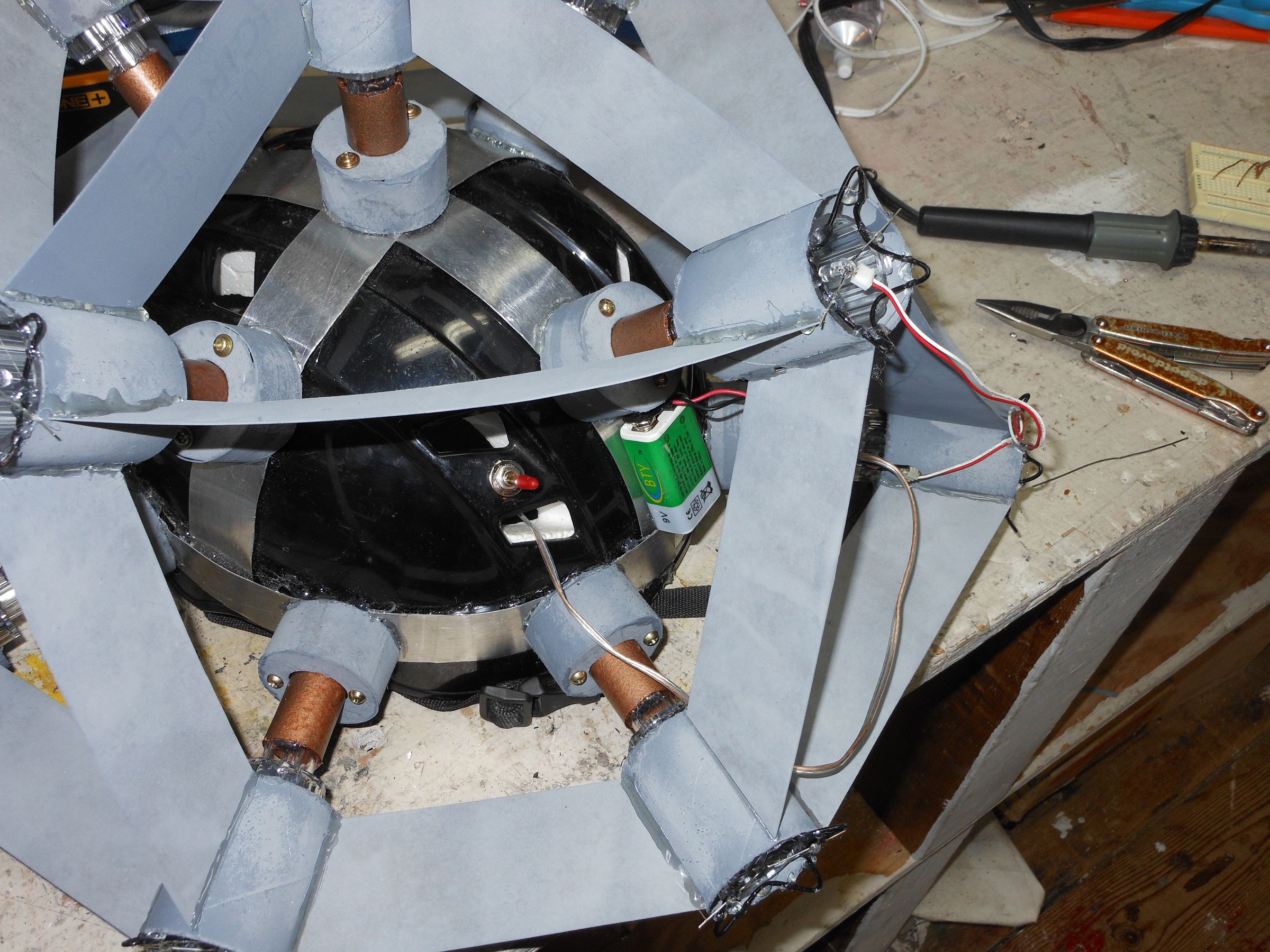 Back to the Future: Doc Brown's Mind Reading Helmet : 13 Steps (with ...