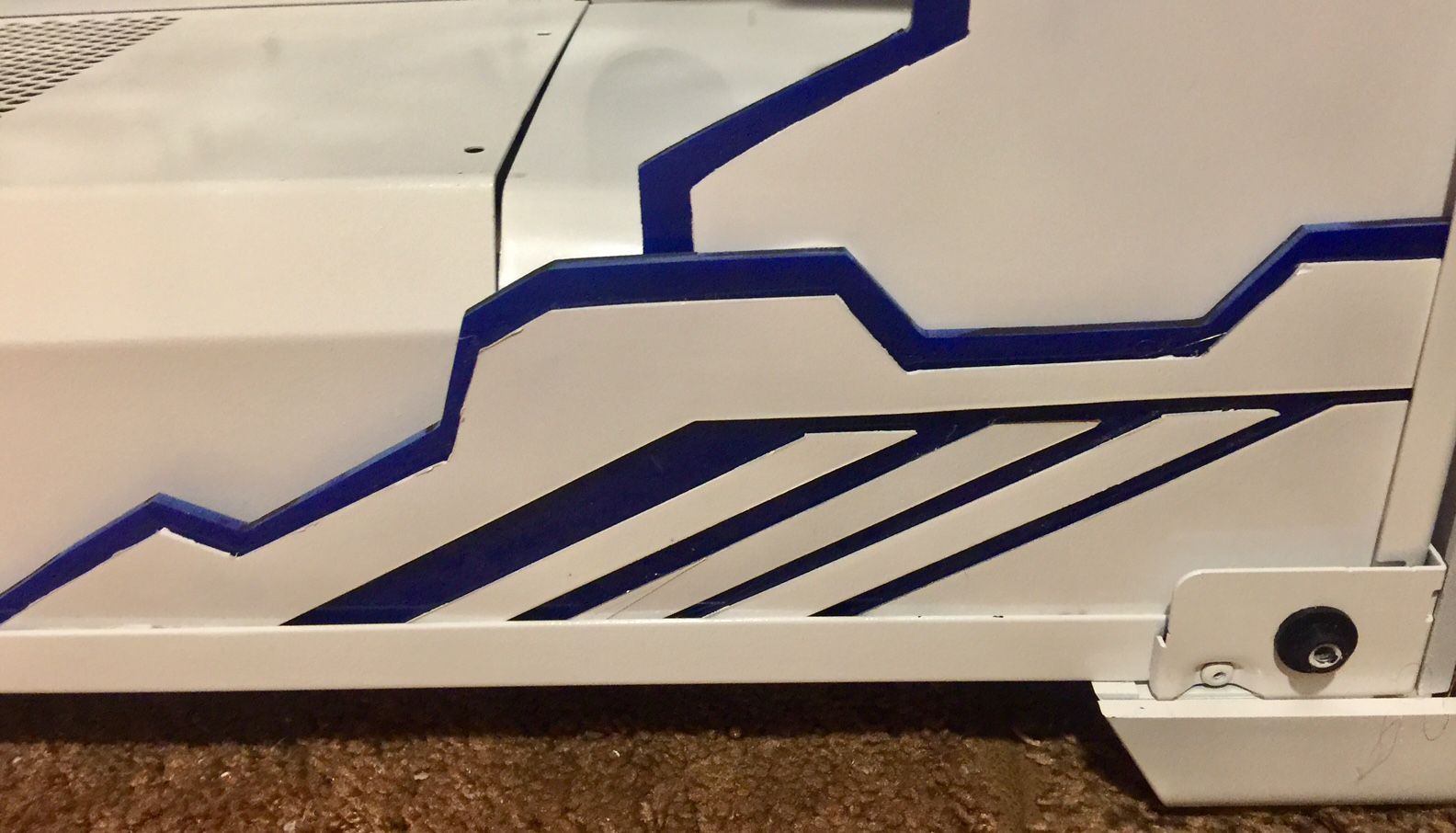 How to Mod a Computer Case : 6 Steps (with Pictures) - Instructables