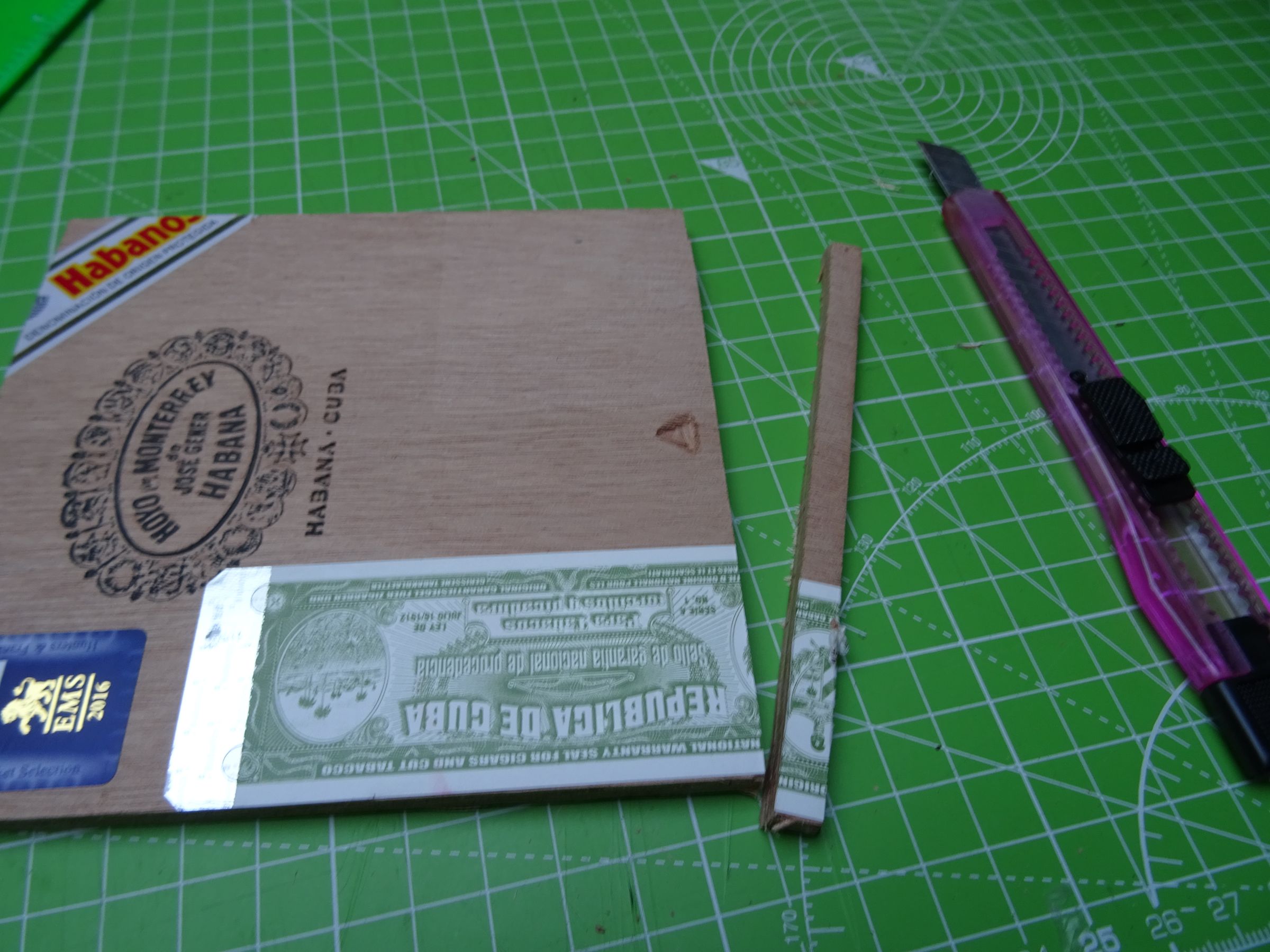 Cigar Box Keepsake Frame : 5 Steps (with Pictures) - Instructables