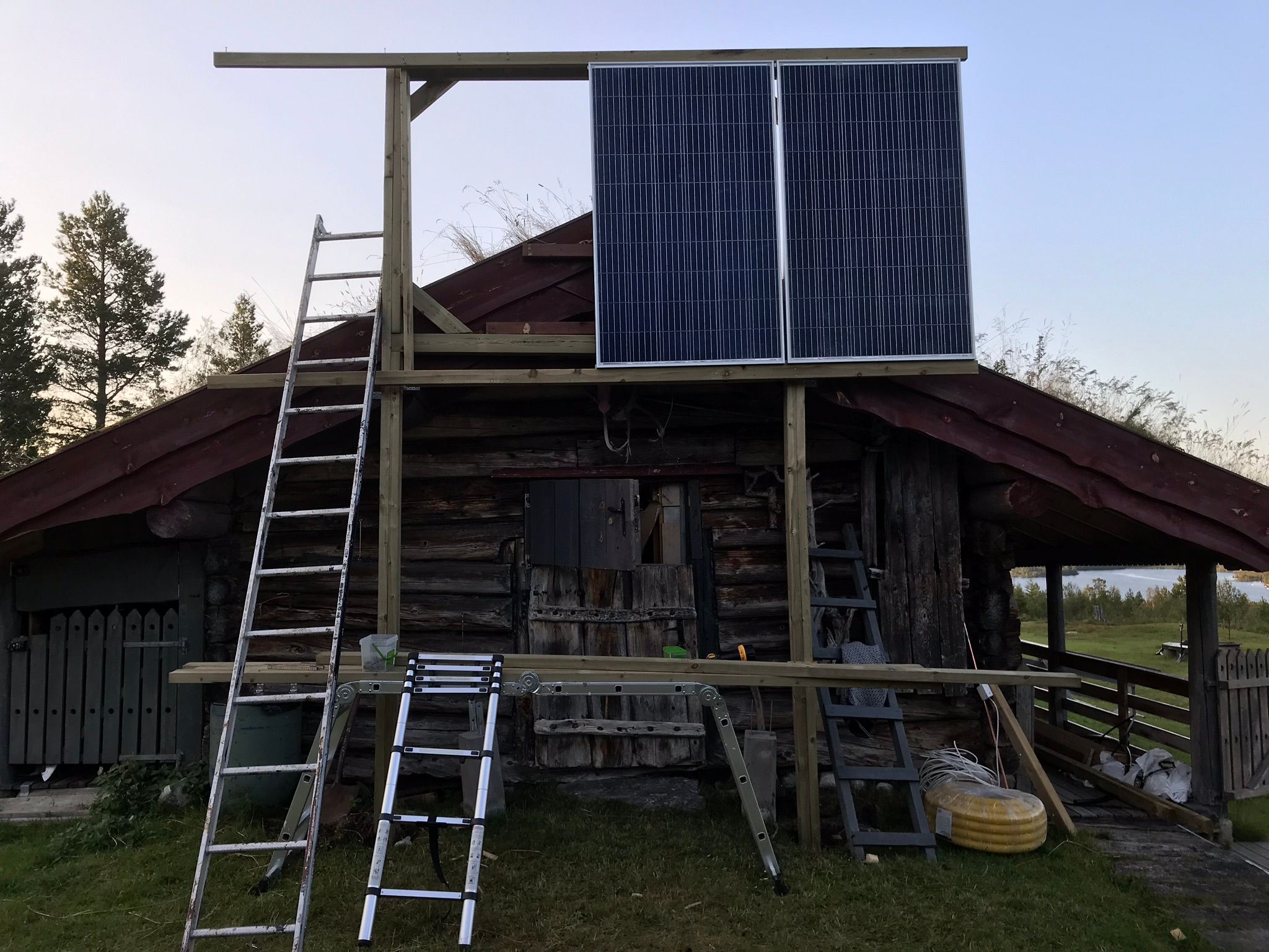 Large Solar Panel Wall Mount With Tilt : 4 Steps - Instructables