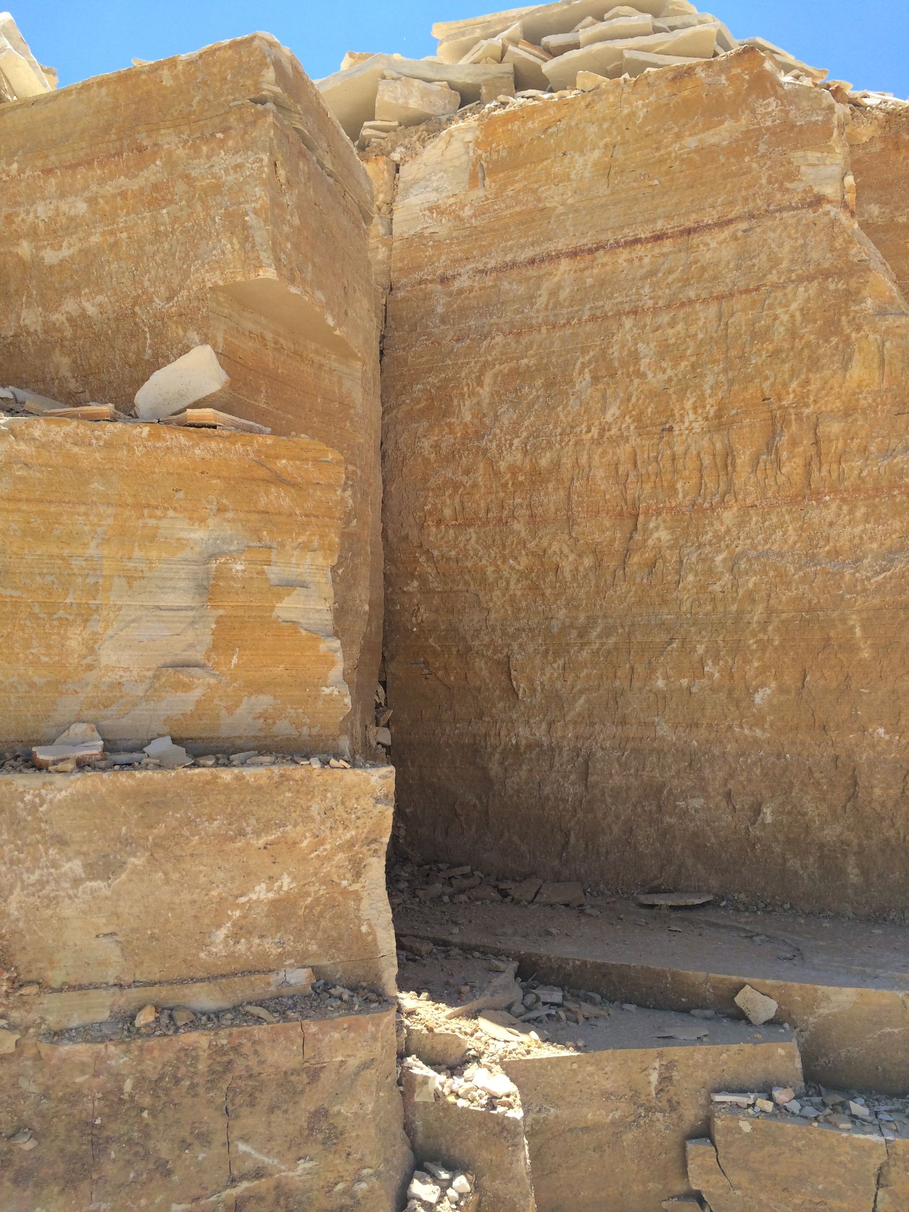 Split Limestone to Find Fossils!! : 4 Steps (with Pictures) - Instructables