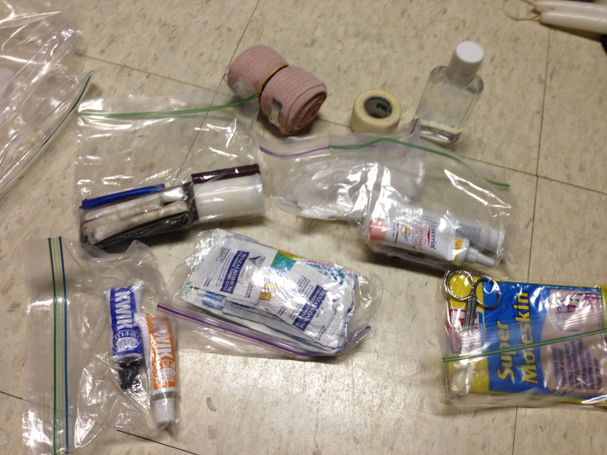 duct tape in your first aid kit DIY Project - Step-by-Step DIY Project ...