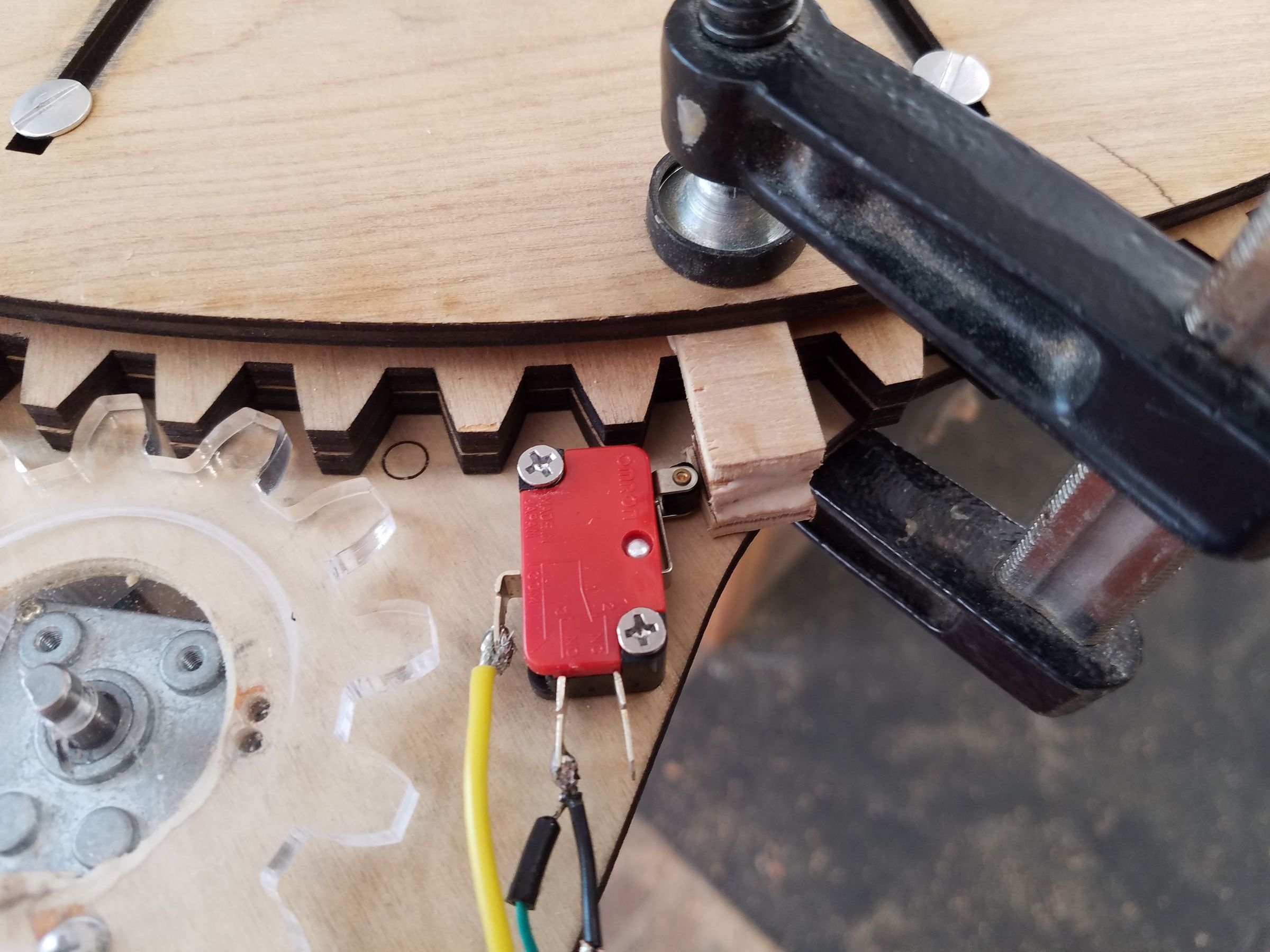Mechanical Iris Door : 12 Steps (with Pictures) - Instructables