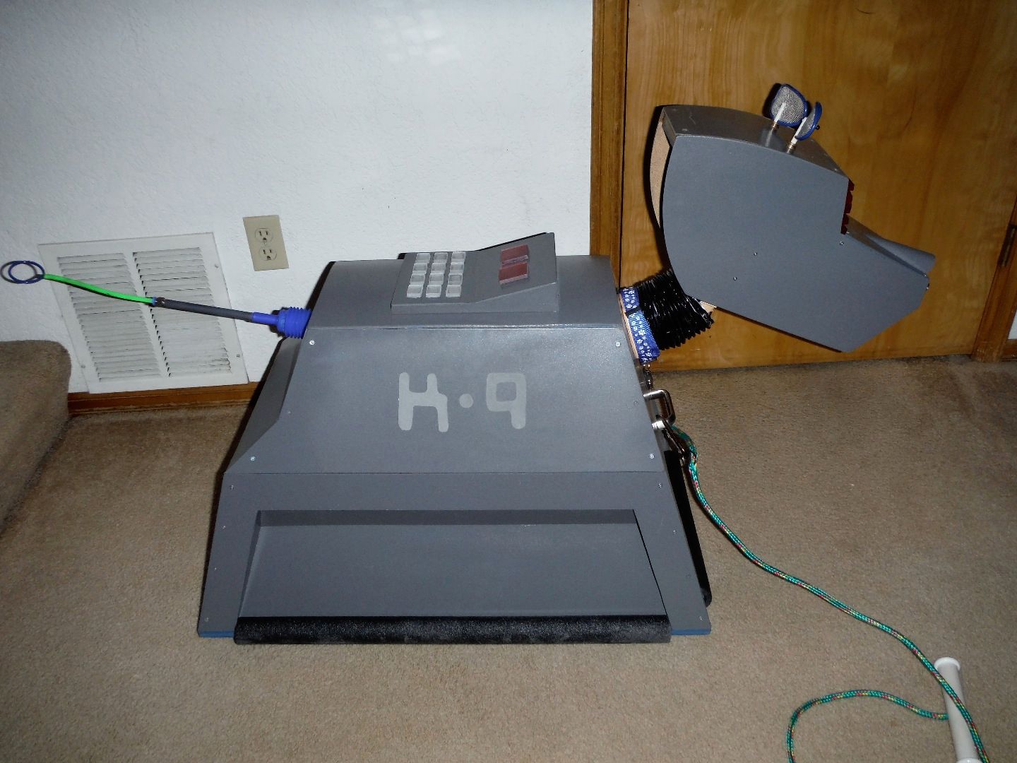 K-9 From Doctor Who : 30 Steps (with Pictures) - Instructables