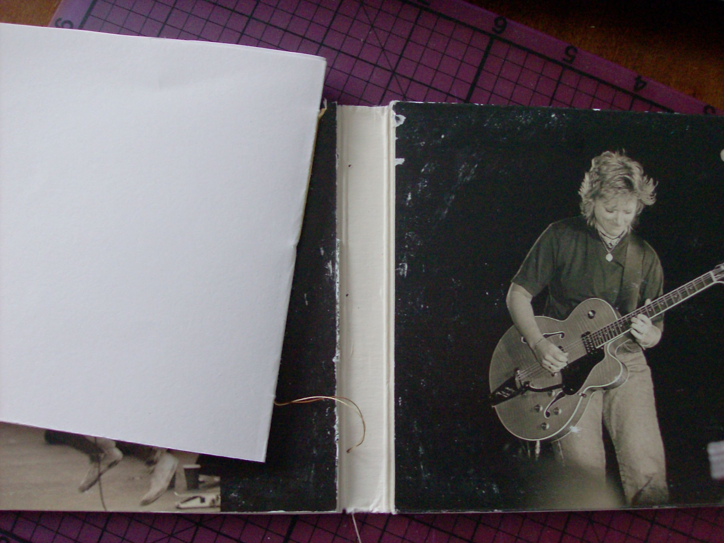 Upcycle Your Old CD Covers : 6 Steps - Instructables