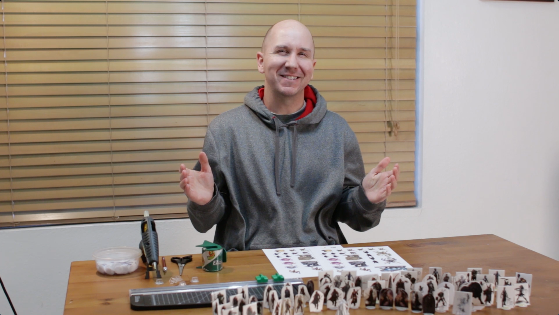 Dungeons and Dragons Paper Miniatures (Pathfinder, Warhammer, Etc ...