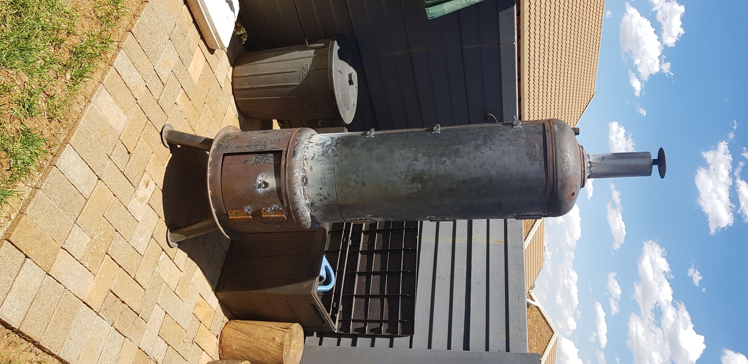 DIY Smoker From 2 Geysers : 9 Steps (with Pictures) - Instructables