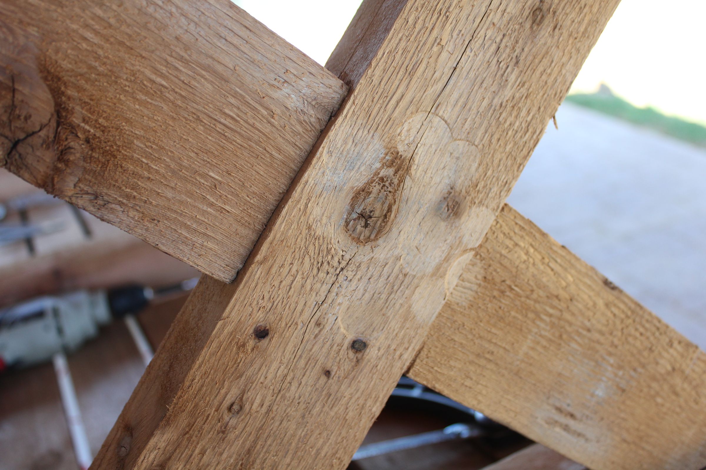 Sleek Picnic Table With Detached Benches : 6 Steps (with Pictures ...