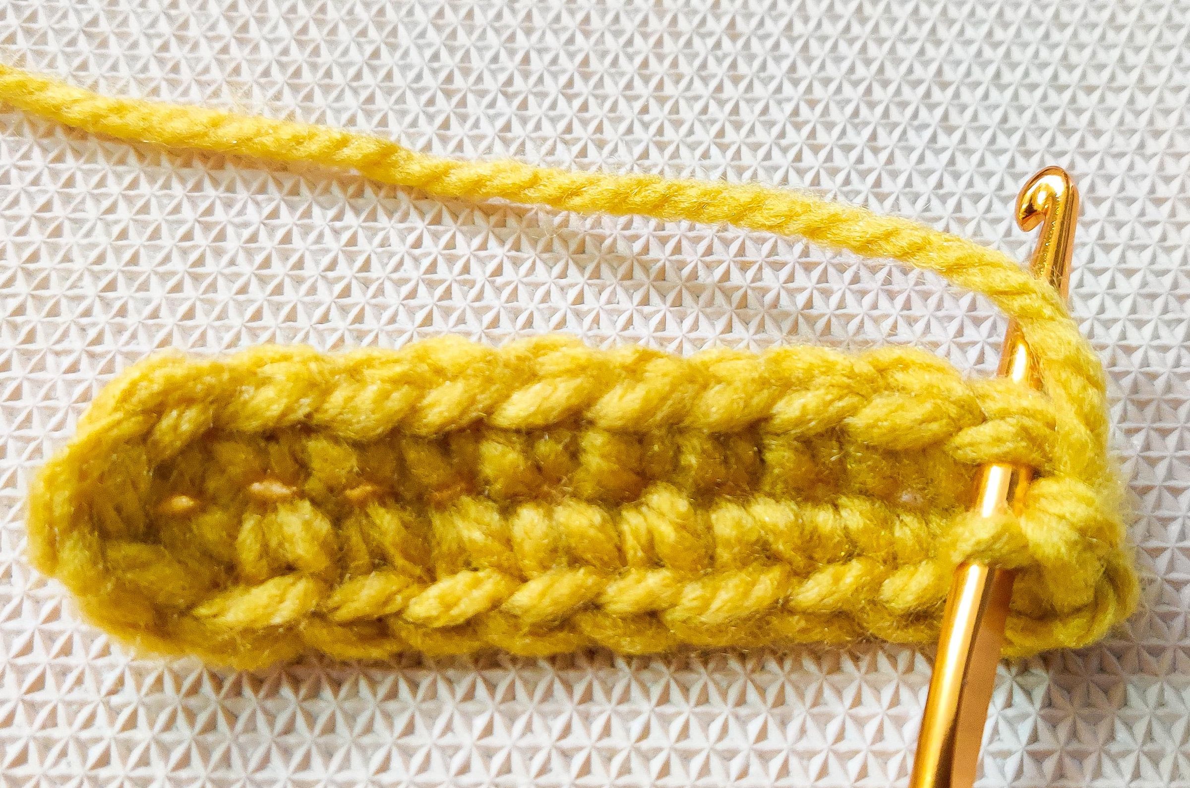 Crochet Rectangle Basket With Dividers Made in Rounds : 8 Steps (with ...