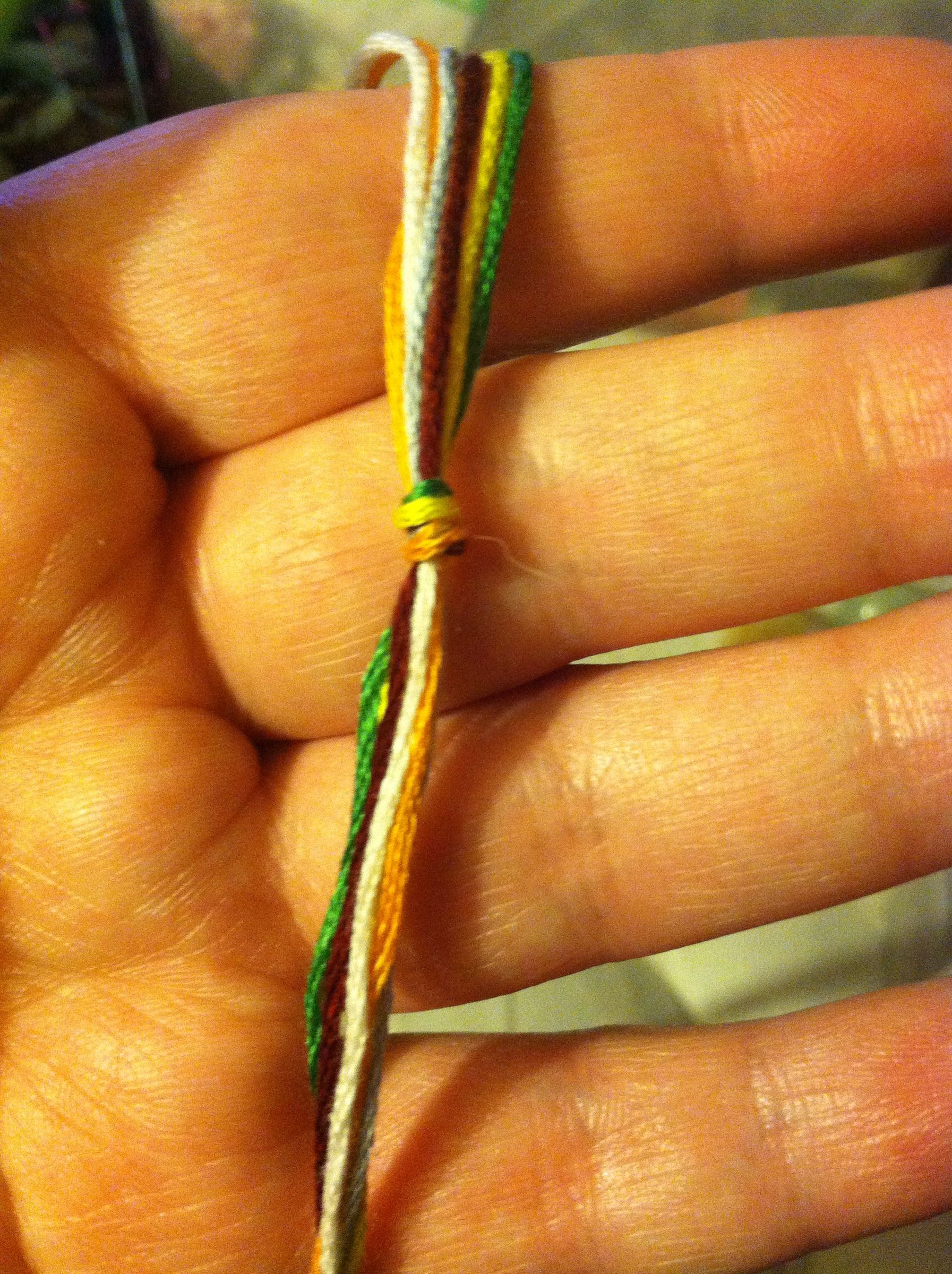 Macrame Interchangeable Stone Necklace : 10 Steps - Instructables
