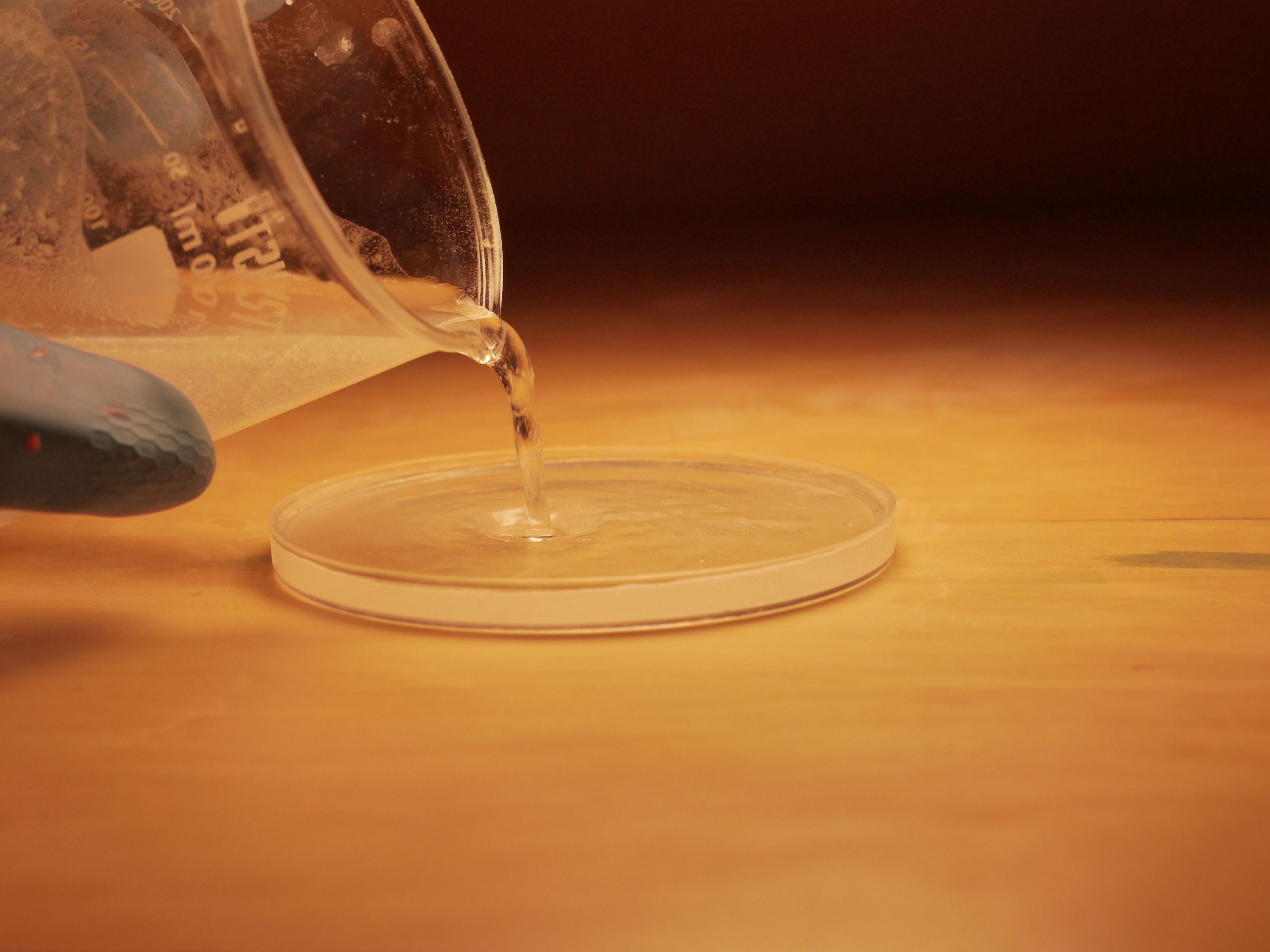How to Make Lye From Baking Soda and Hydrogen Peroxide : 6 Steps (with ...